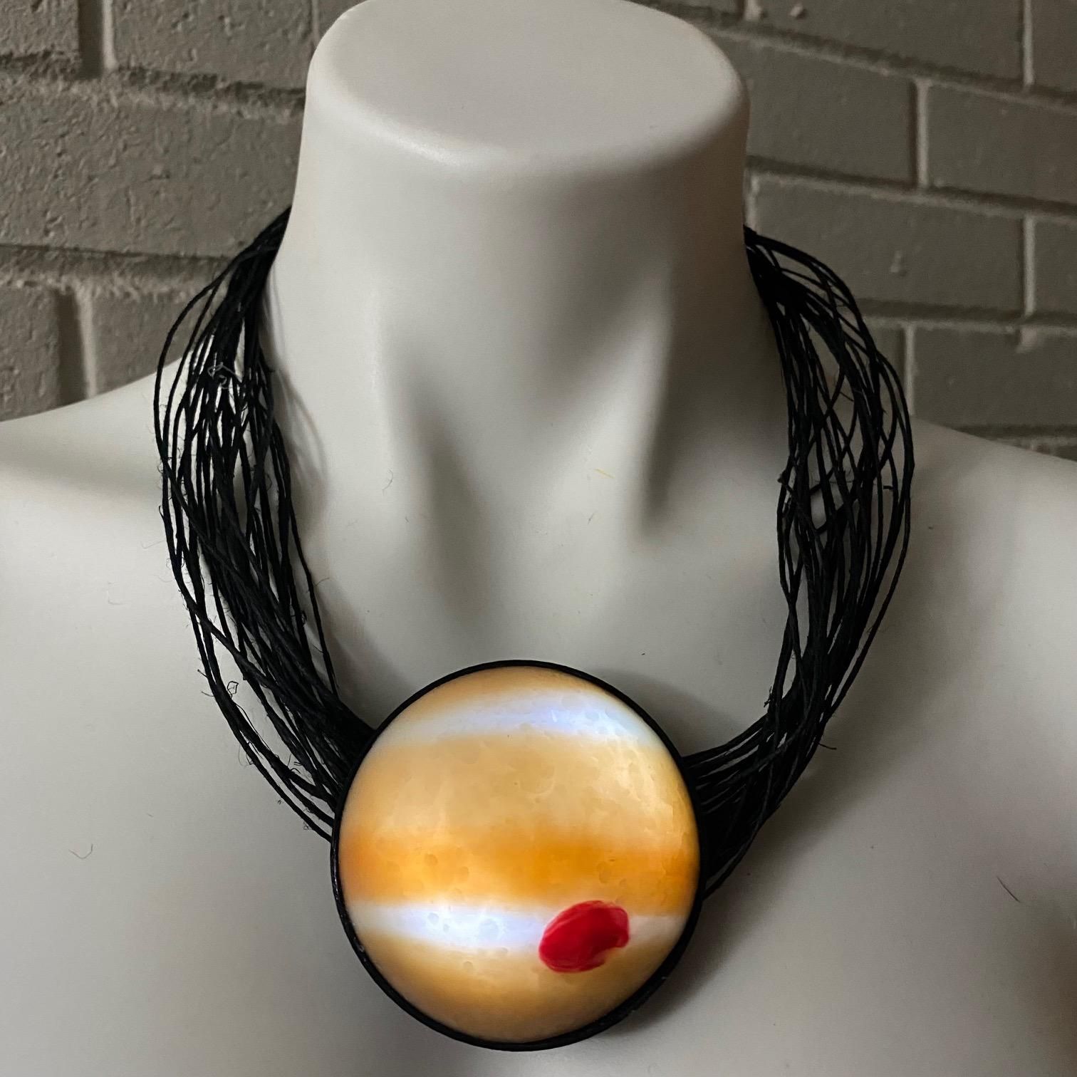 Glowing Jupiter Necklace : 5 Steps (with Pictures) - Instructables