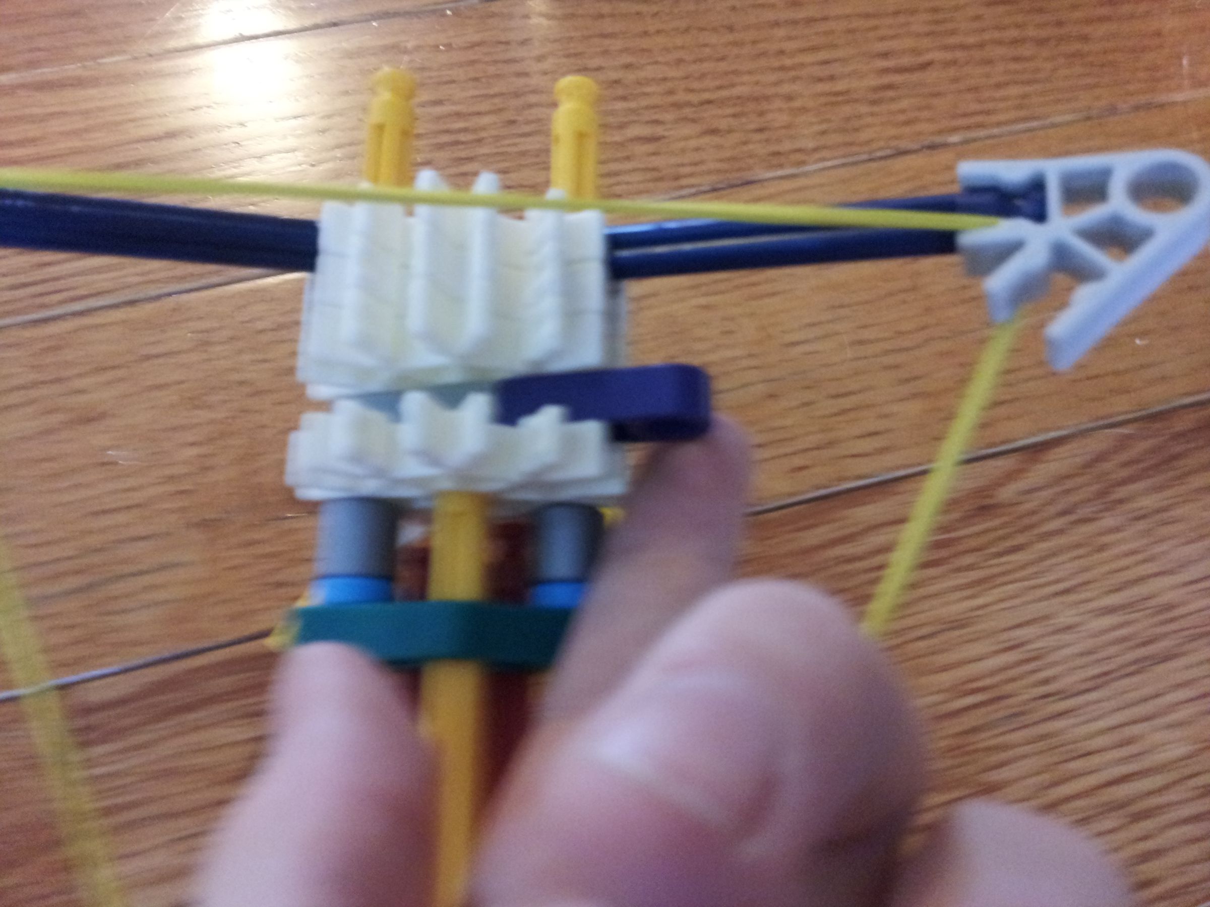How to Make a Mini K'NEX Crossbow Turret : 4 Steps - Instructables