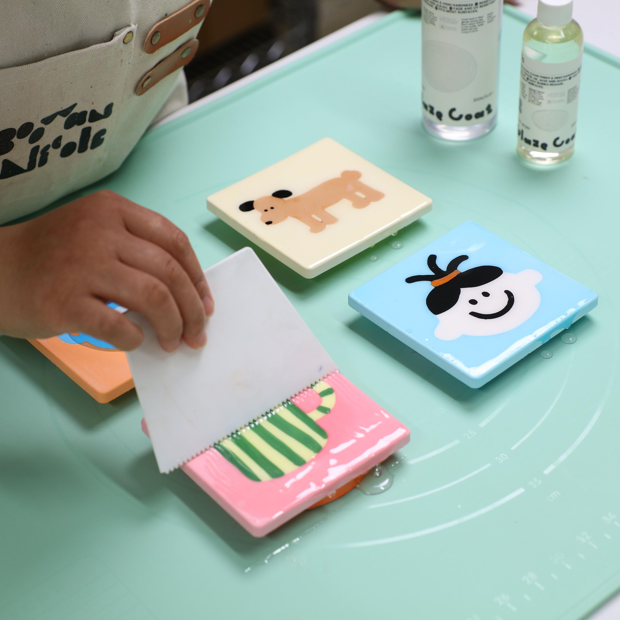 DIY Plaster Coasters With Resin Finish: a Step-by-Step Guide--Boowan ...