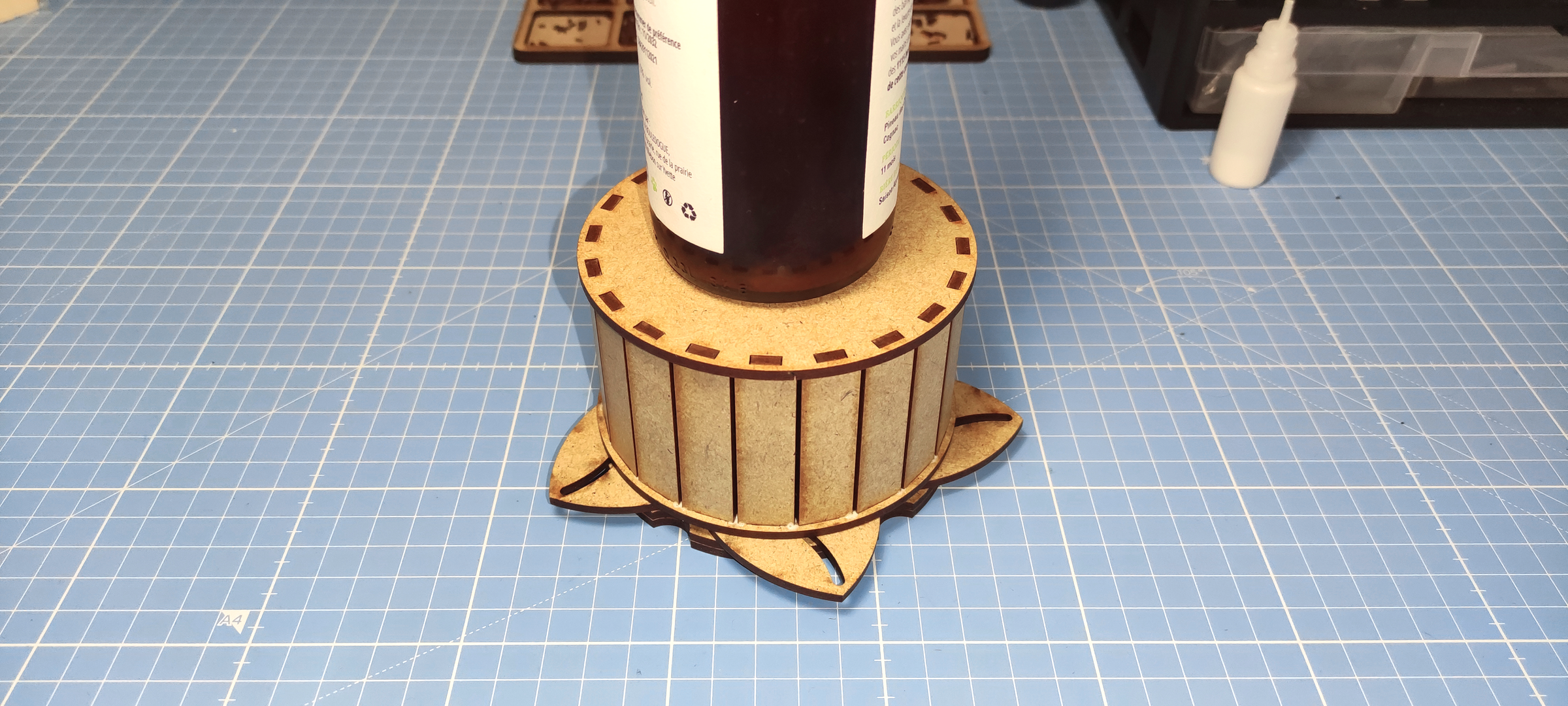 Carter's Lasercut Iris Box : 5 Steps (with Pictures) - Instructables