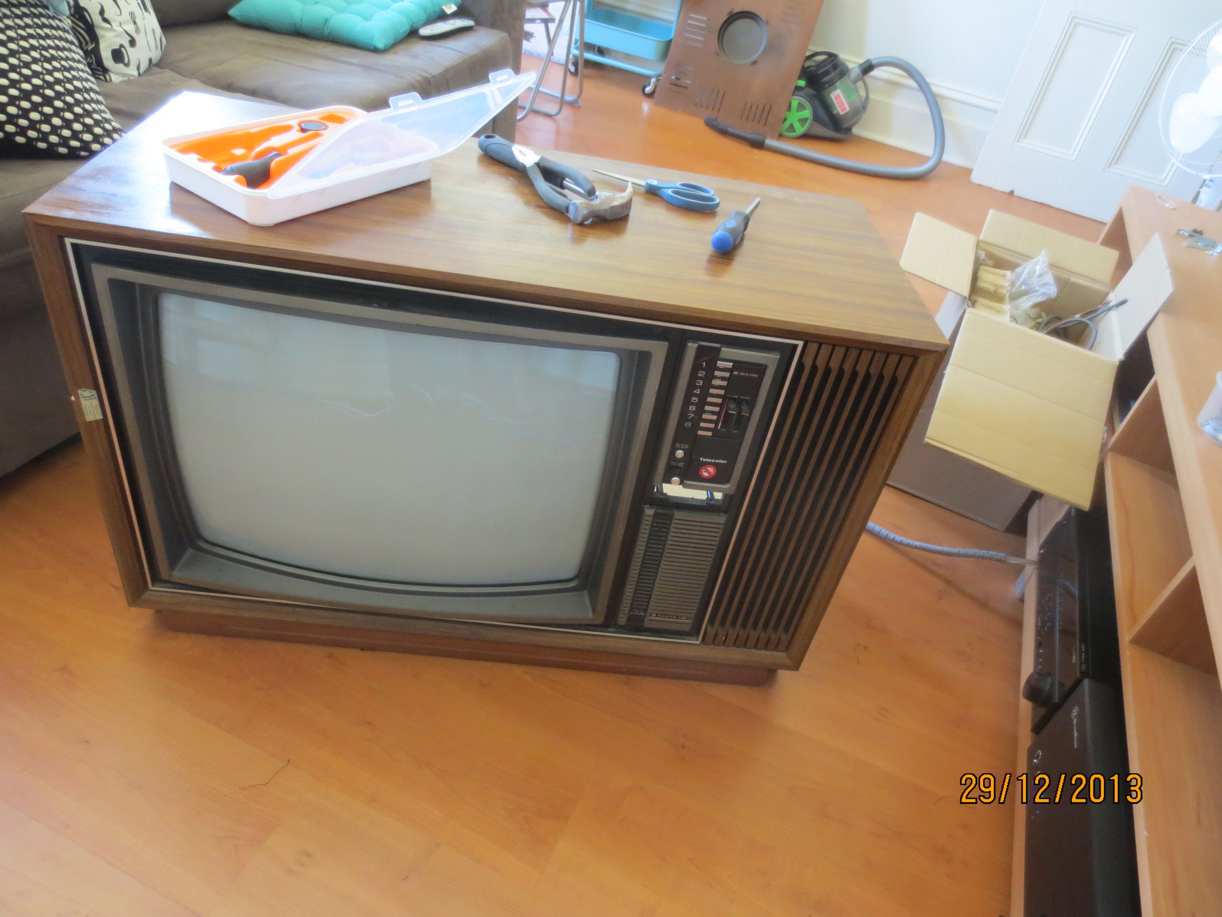 TV Fish Tank \ Aquarium : 5 Steps - Instructables