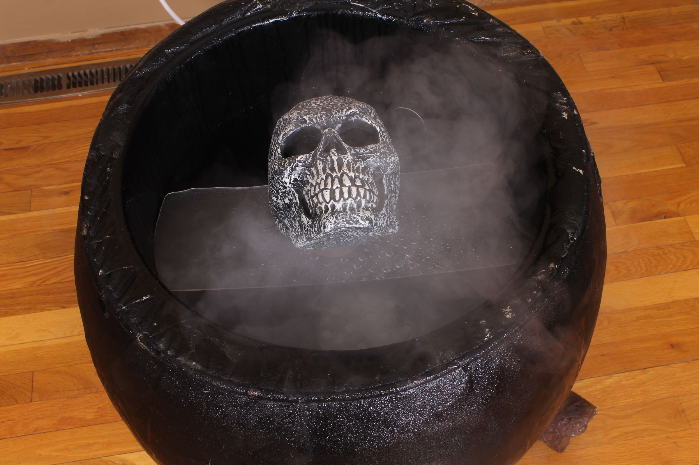 Full Size Haunted Cauldron With Fog : 9 Steps (with Pictures ...