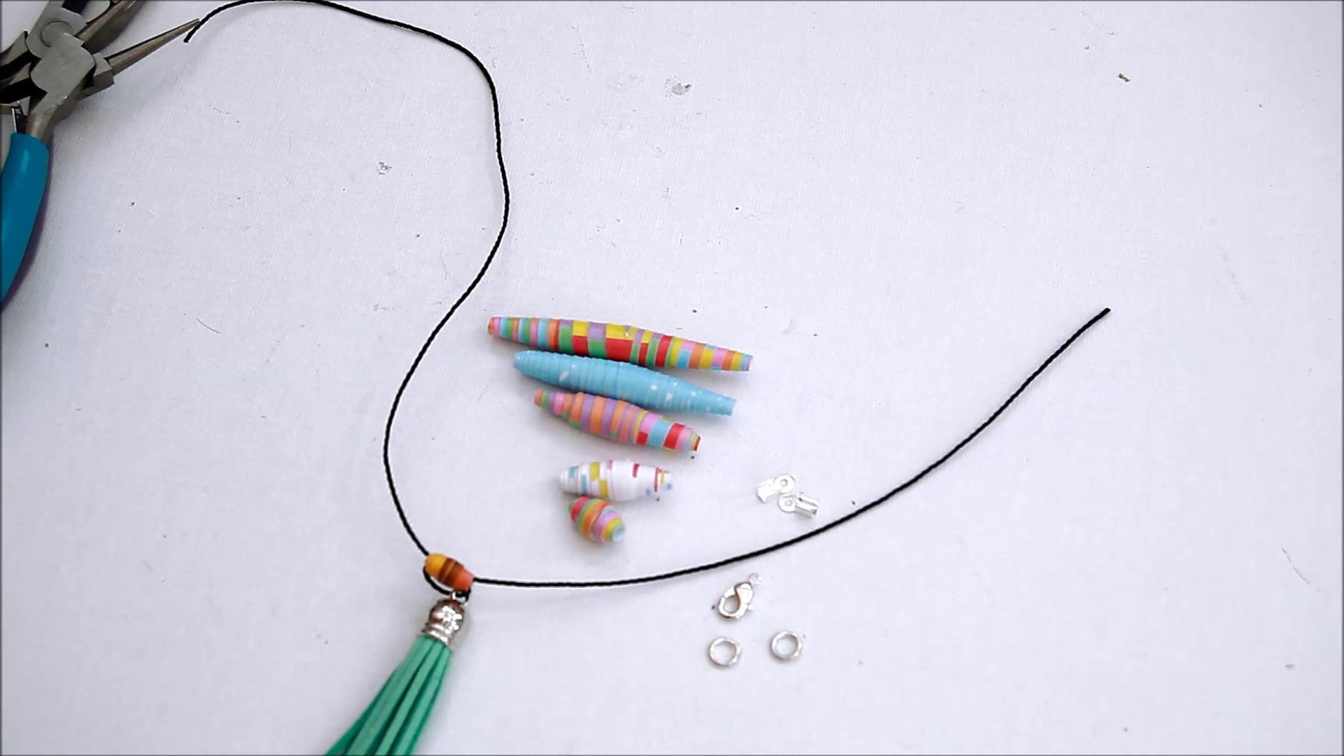 Paper Beads Necklace : 10 Steps (with Pictures) - Instructables