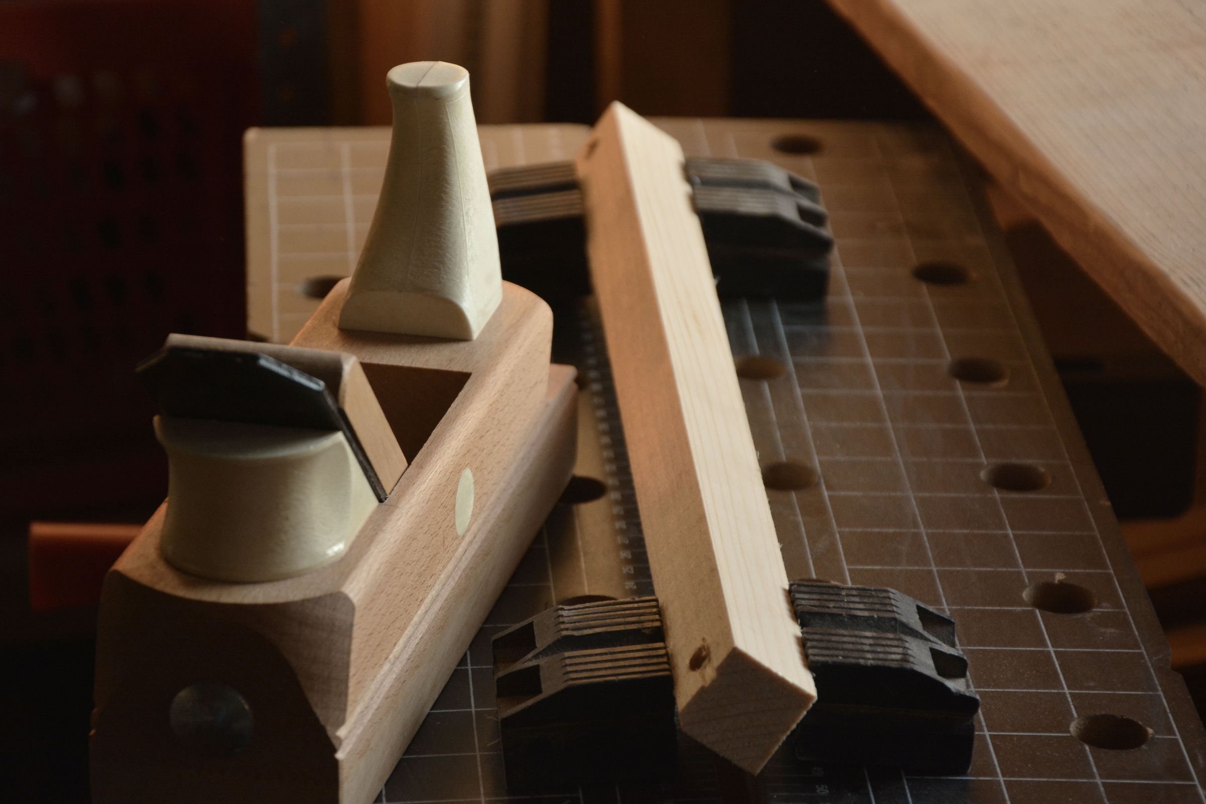 Paper Chair : 29 Steps (with Pictures) - Instructables