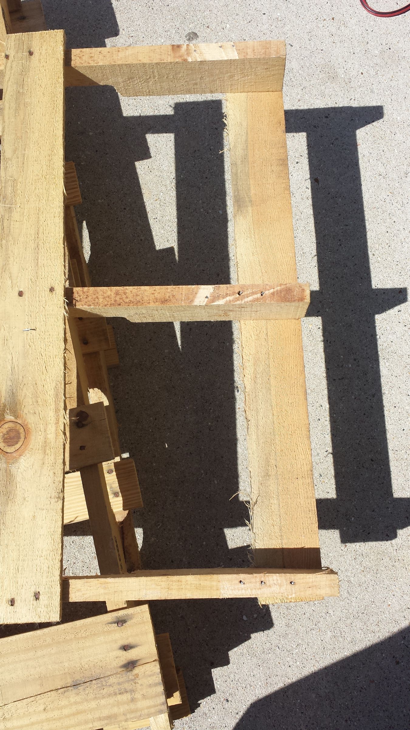 The P.A.L.L.E.T. (Pallet and Loose Lumber Enclosure Tower) : 4 Steps ...