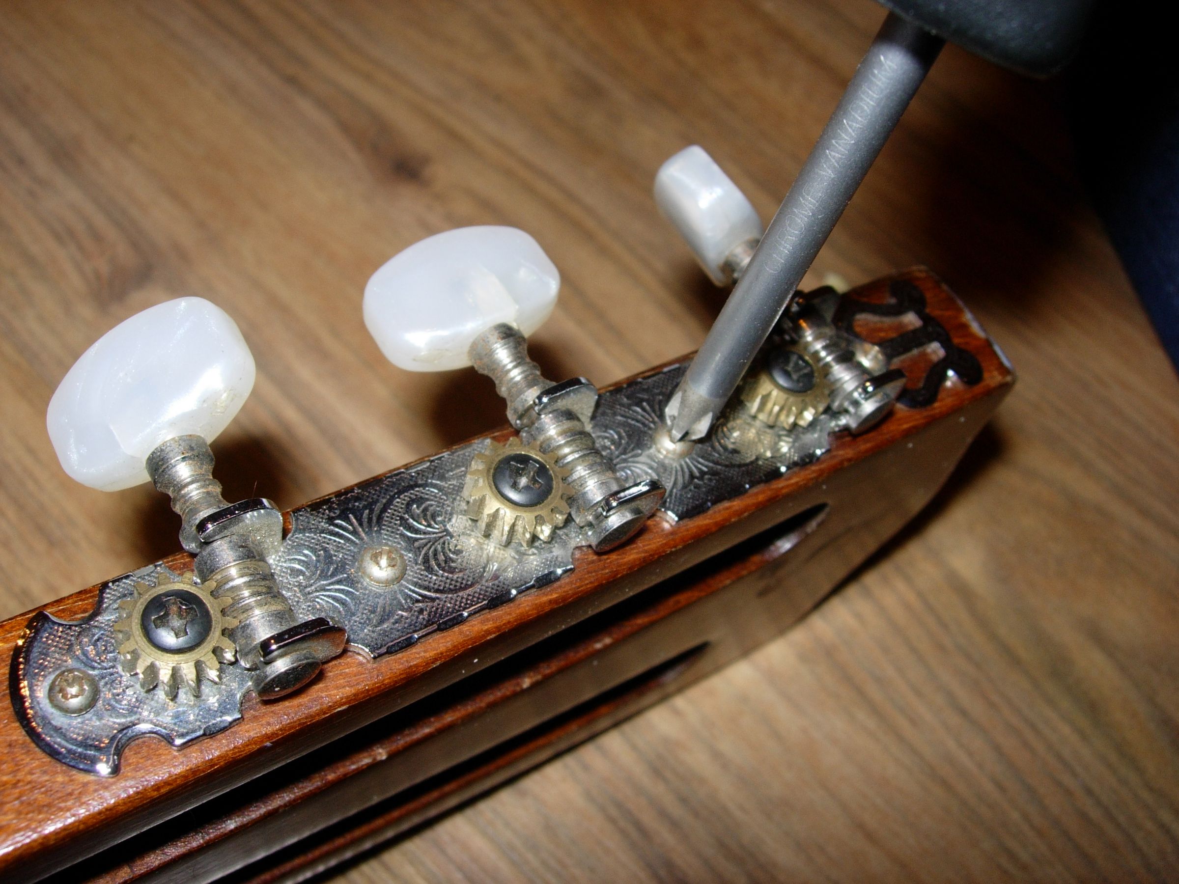 How to Make/convert a 6 String Guitar to a 12 String Guitar : 8 Steps ...