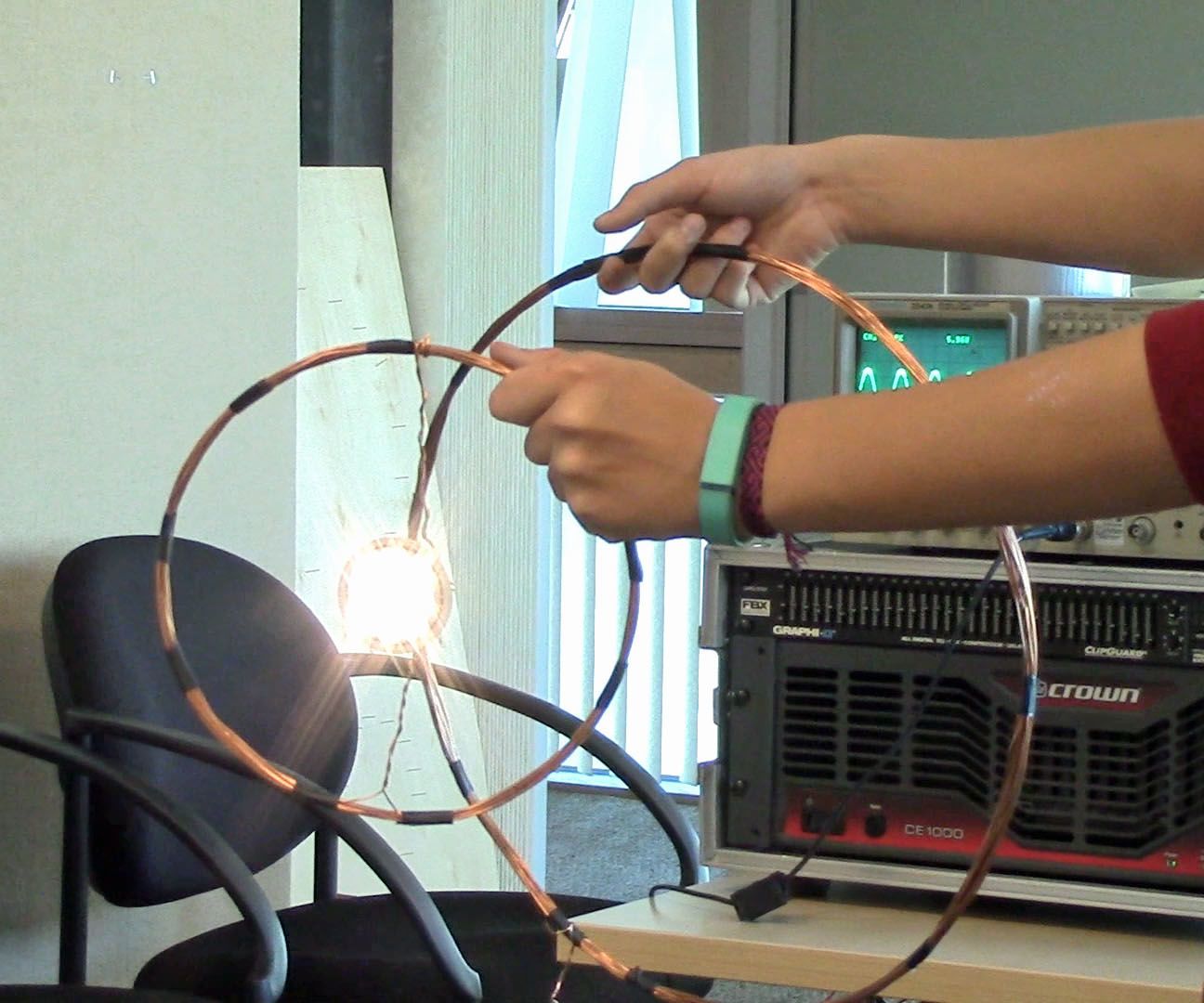 High-Range Wireless Power : 9 Steps (with Pictures) - Instructables