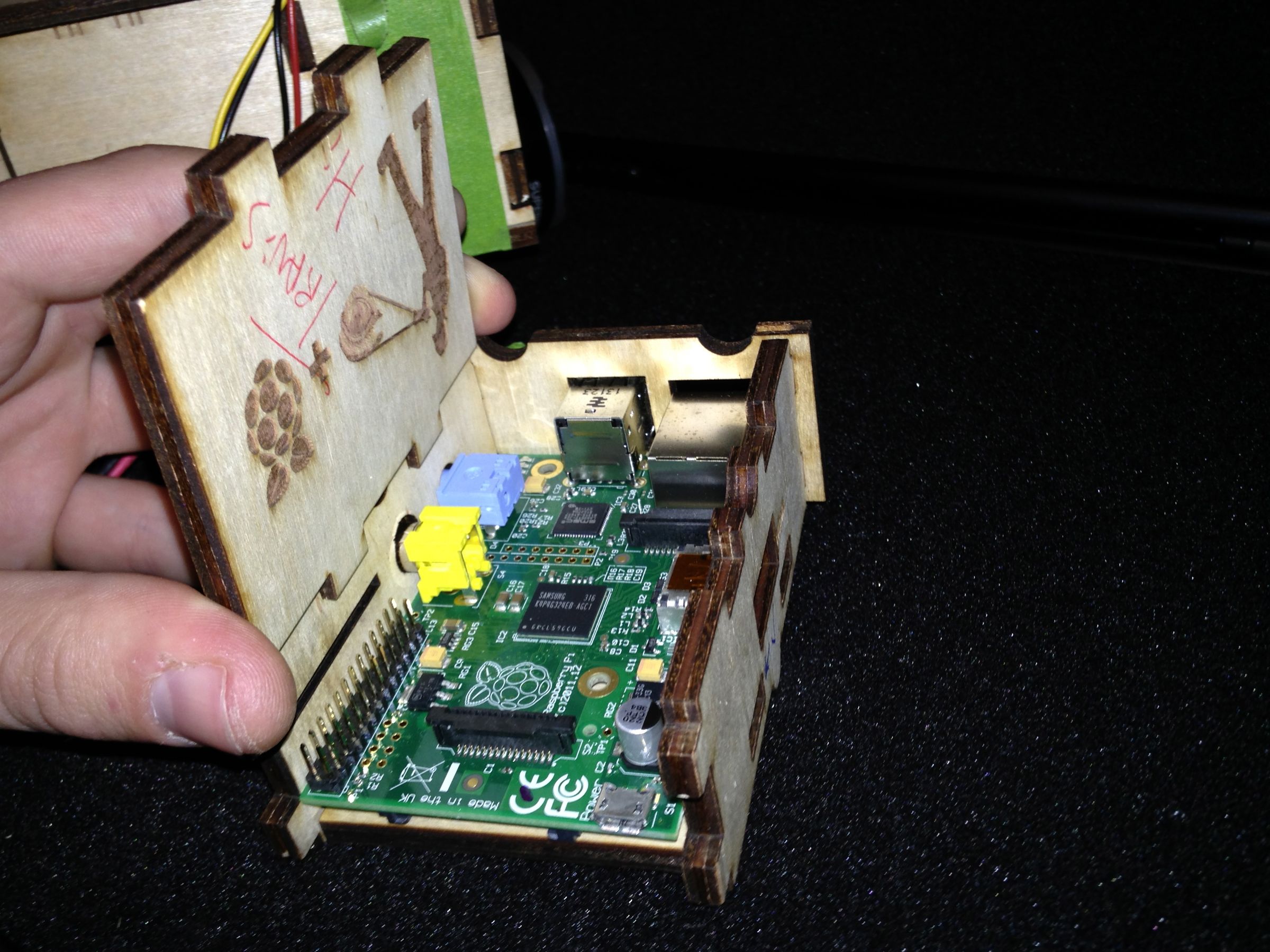 Augment Your Reality With the ITorch Raspberry Pi Flashlight Projector ...