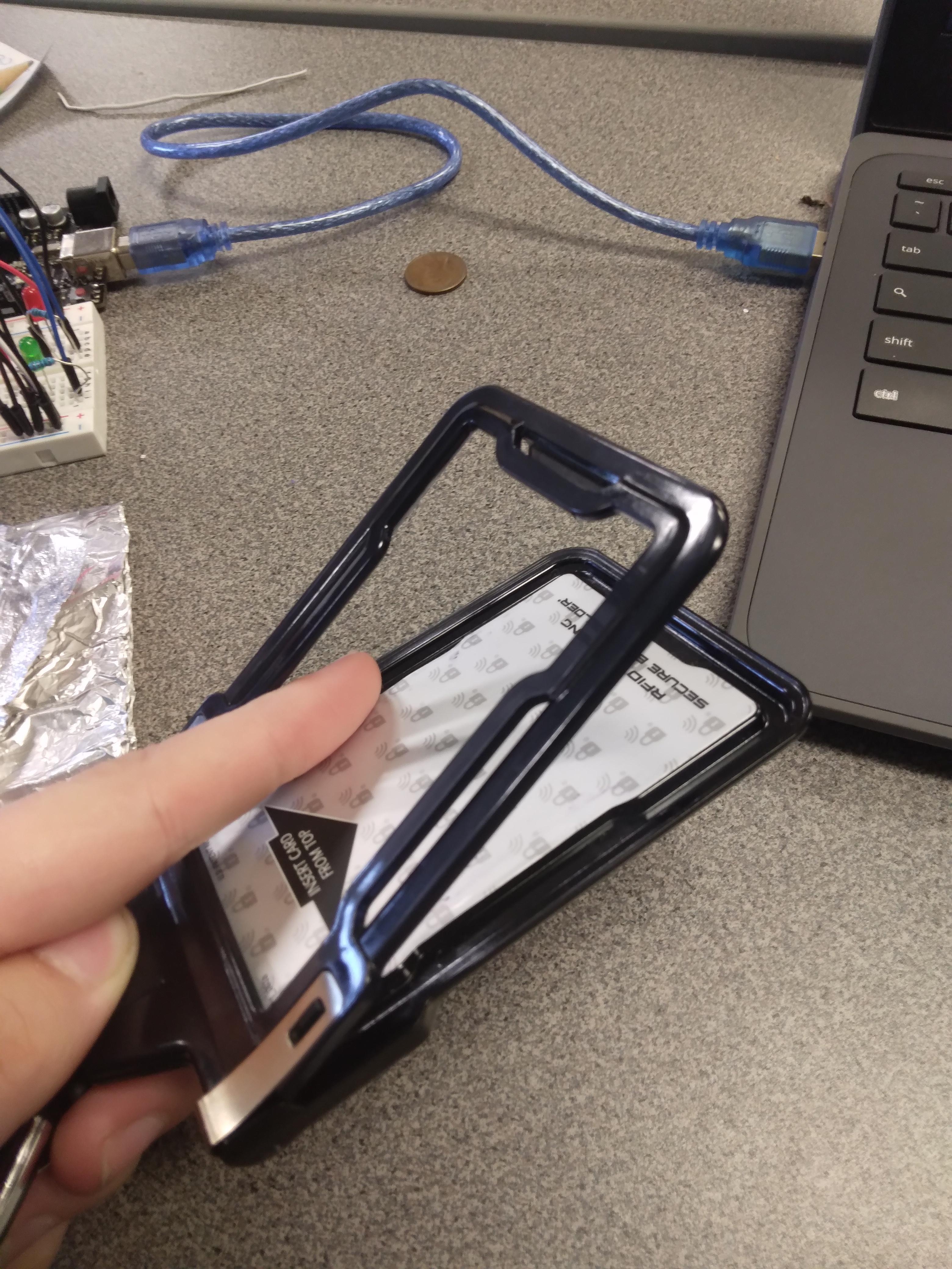 RFID Blocking - How Secure Are Our RFID Cards? How Can We Protect Them ...