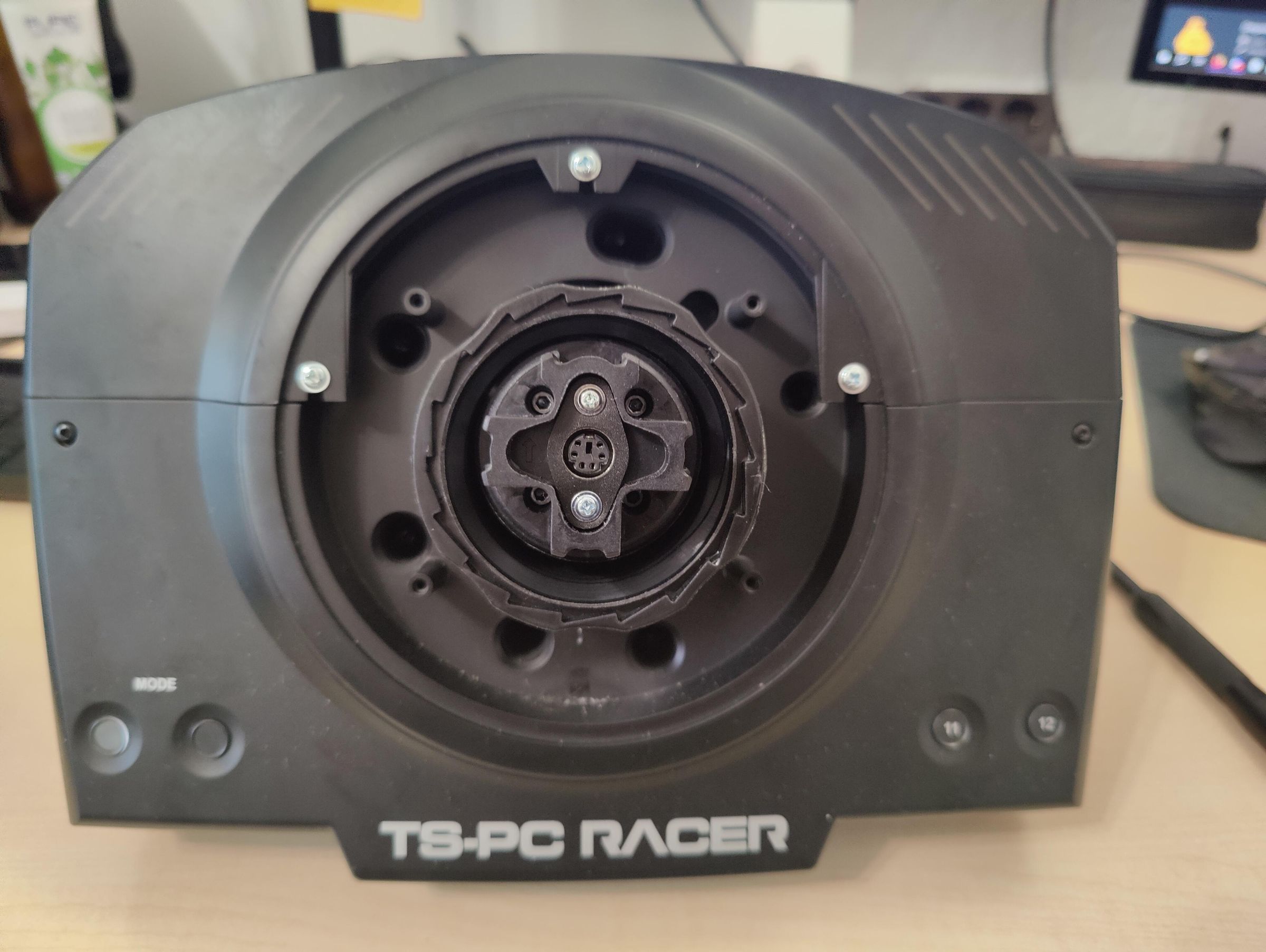Thrustmaster TS-PC Racer (also TS-WX) Noctua Exhaust Fan Mod : 8 Steps ...