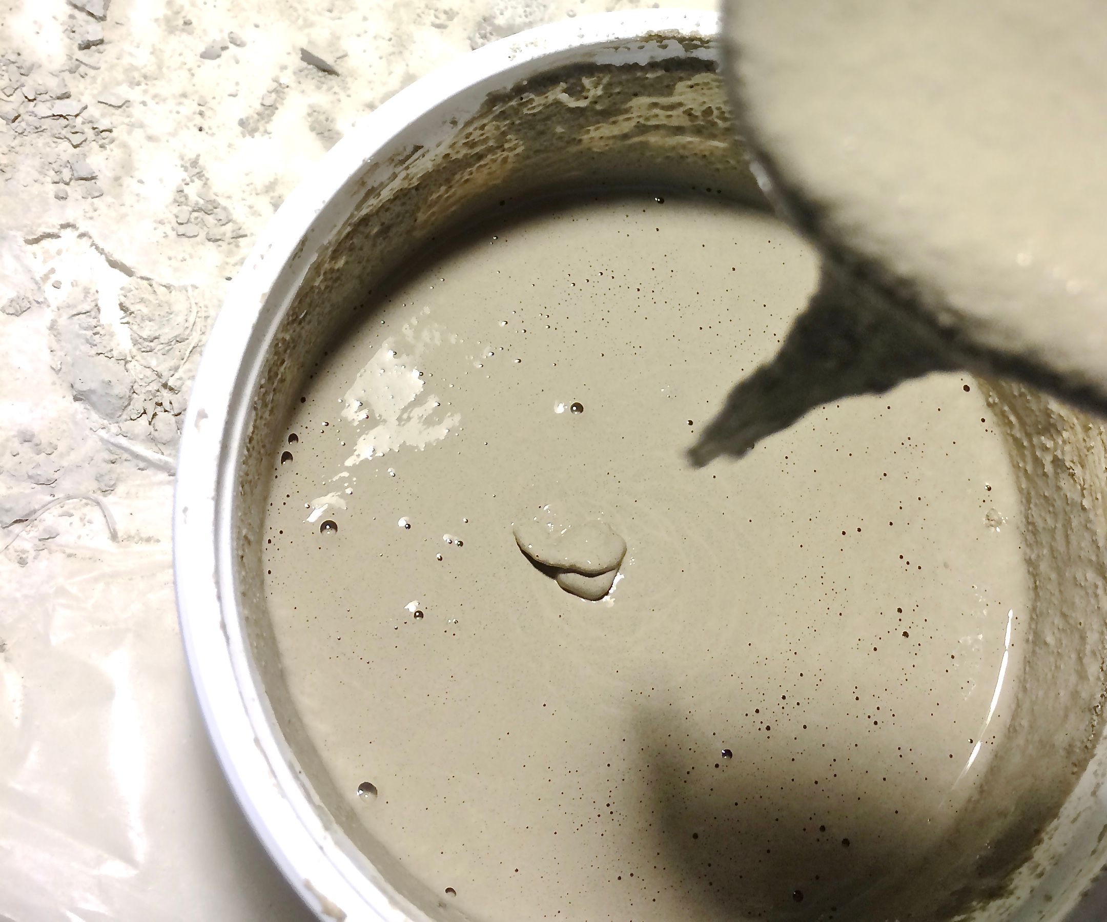 Crumpled Concrete Vases : 10 Steps (with Pictures) - Instructables