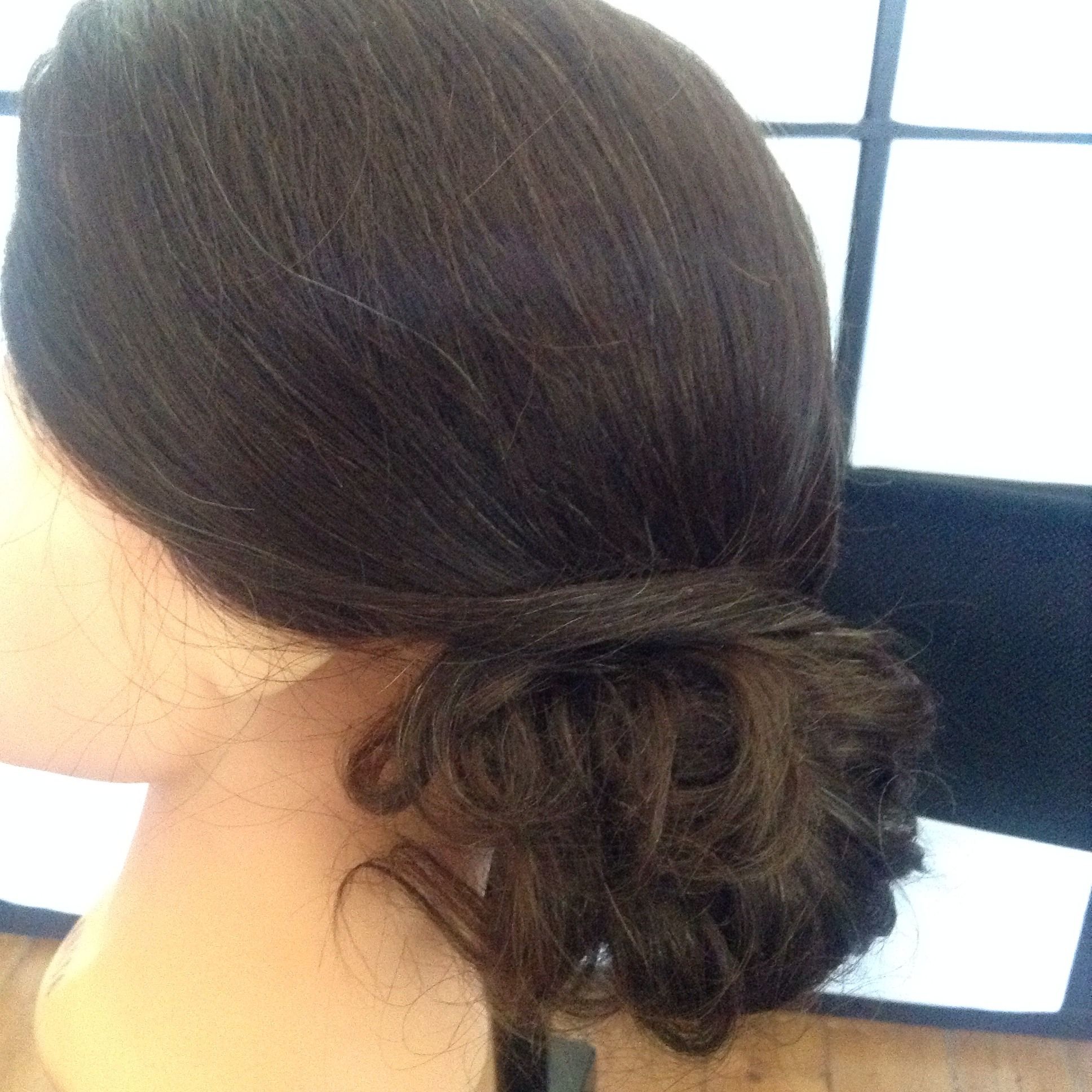 Hair- Loose Side Bun : 12 Steps - Instructables