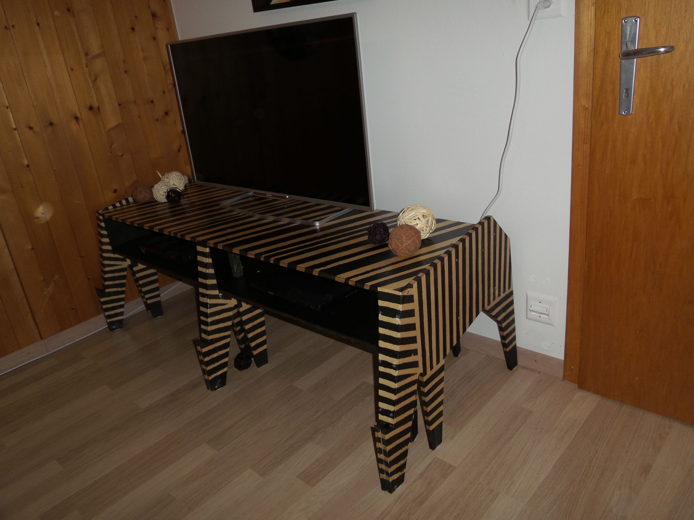 Giraffe Table : 5 Steps (with Pictures) - Instructables