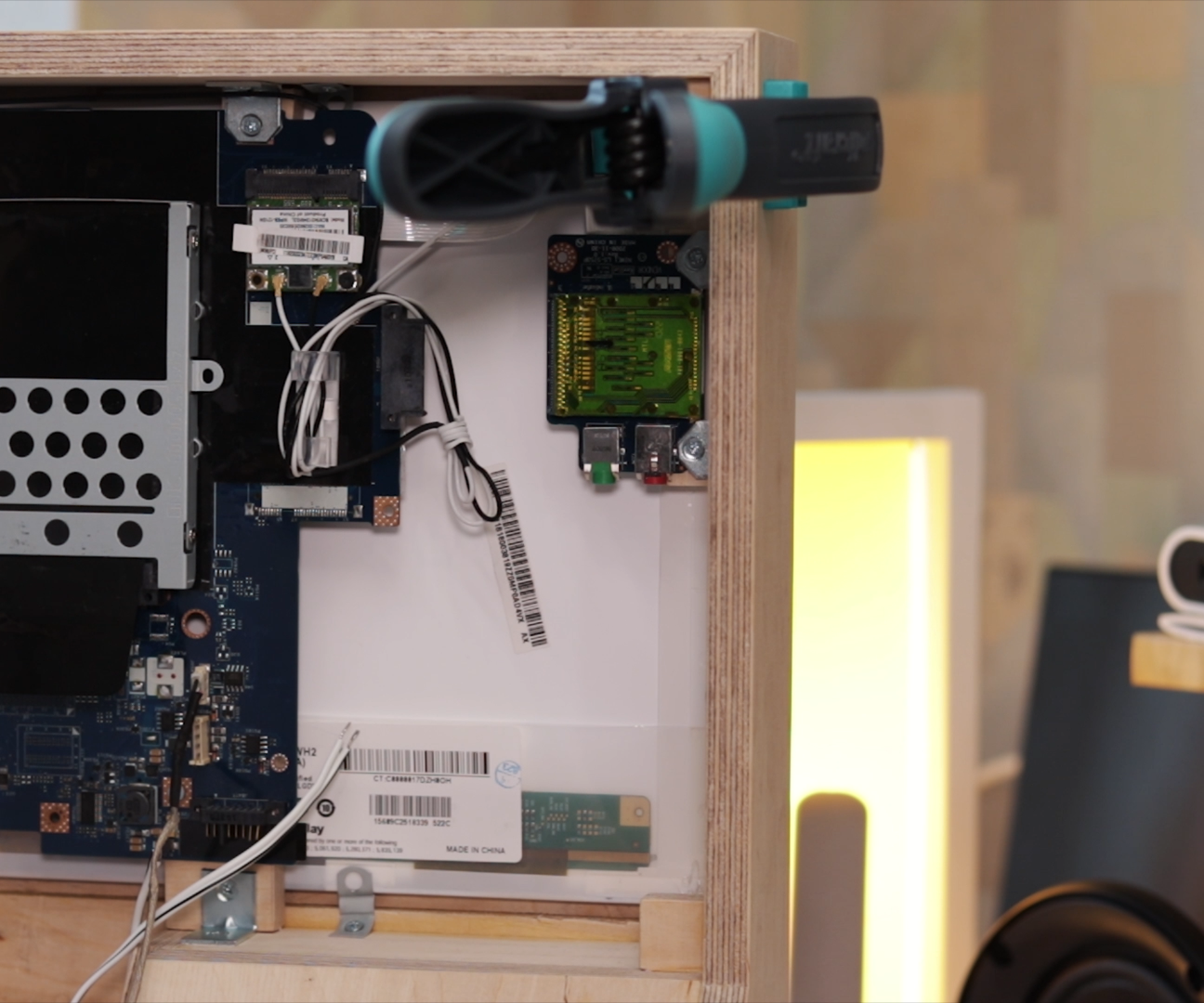 Vintage Look Media PC From an Old Laptop : 30 Steps (with Pictures ...