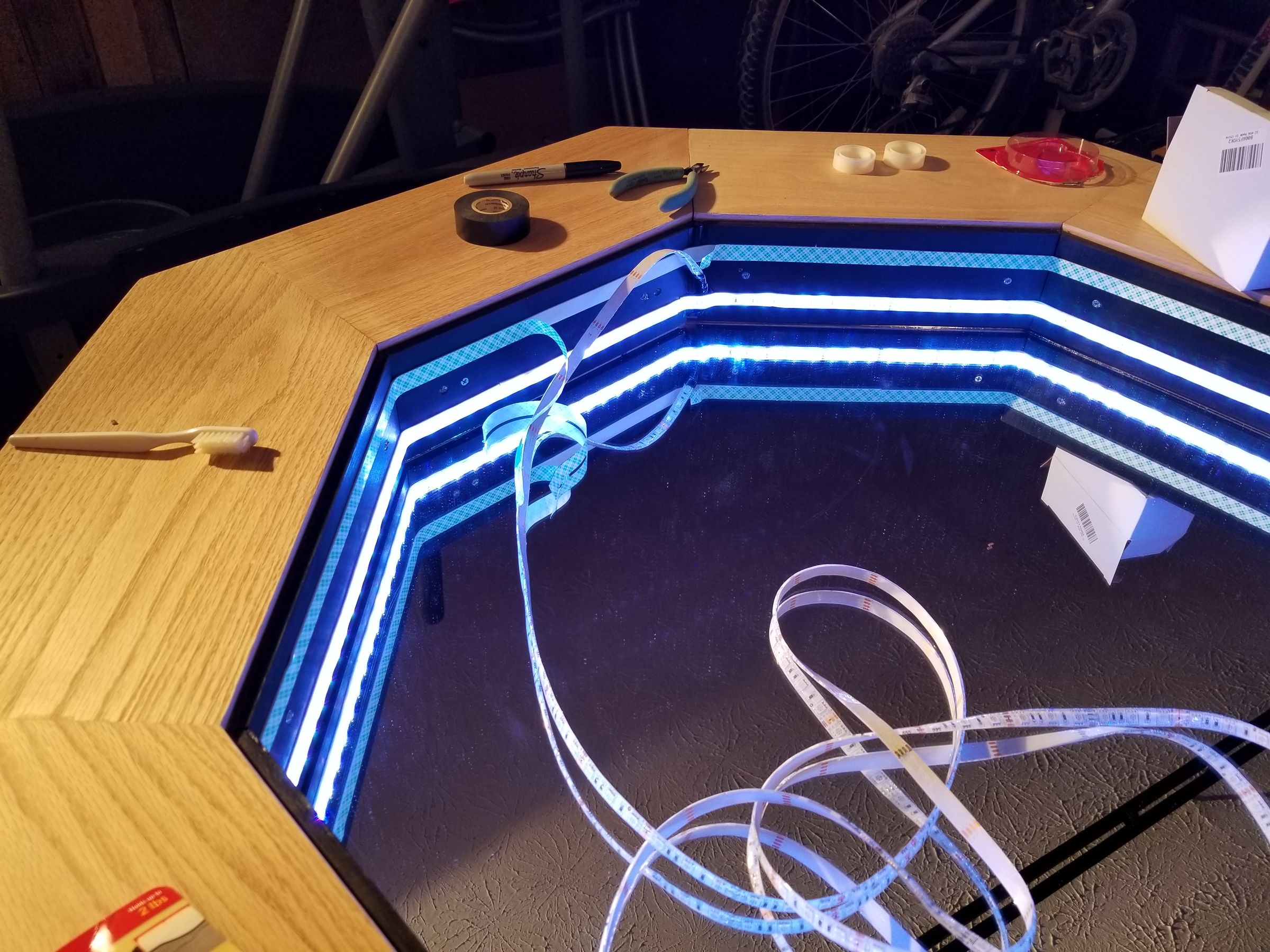 Octagonal Infinity Mirror Table : 20 Steps (with Pictures) - Instructables