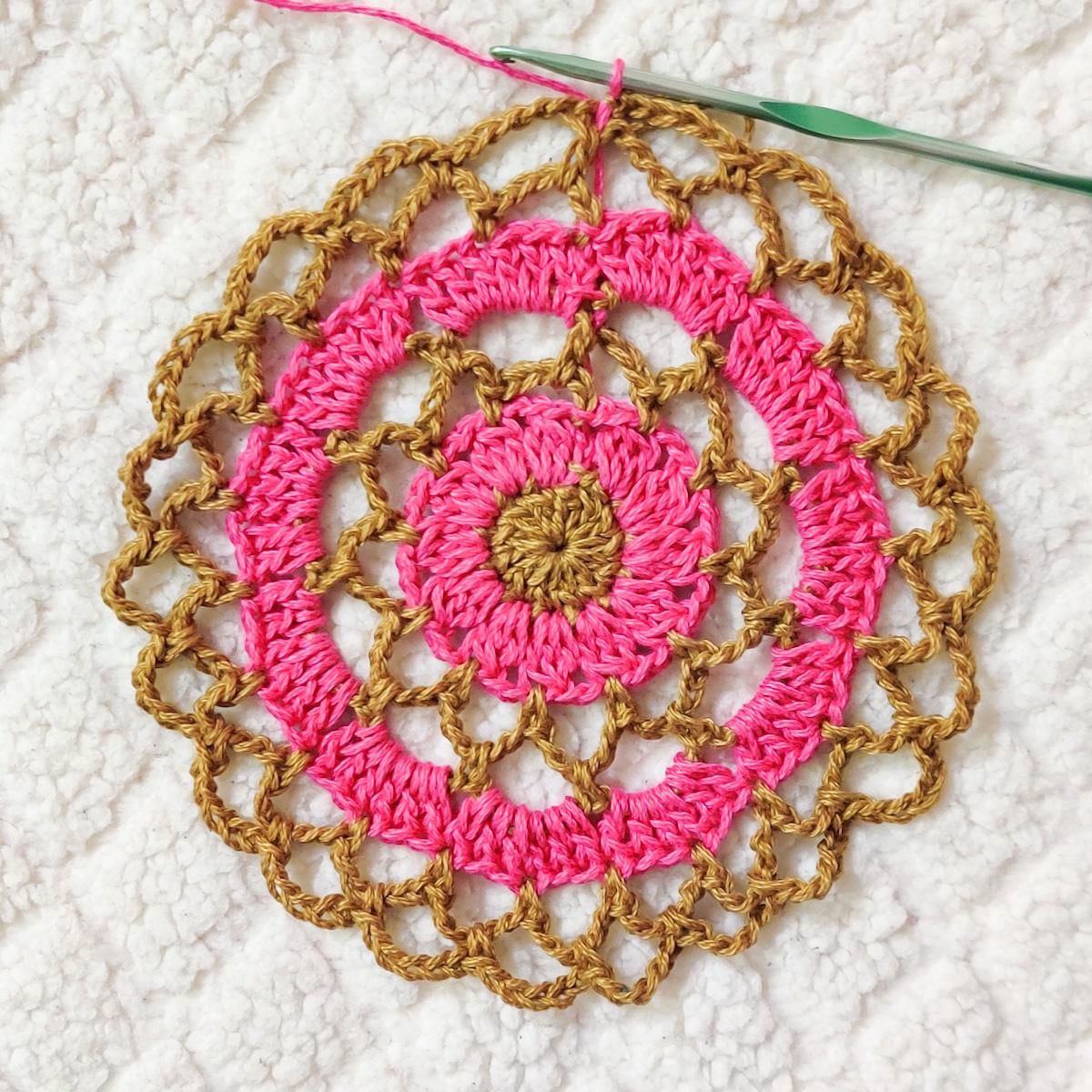 Ruffled Mini Flower Doily : 10 Steps (with Pictures) - Instructables