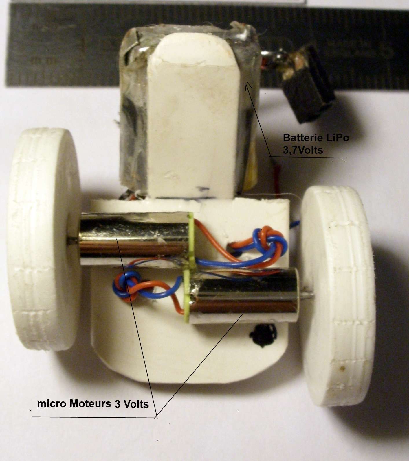 Mini 2-wheel Robot With IR Sensor Weight 14gr and ATTiny13 Soic : 4 ...