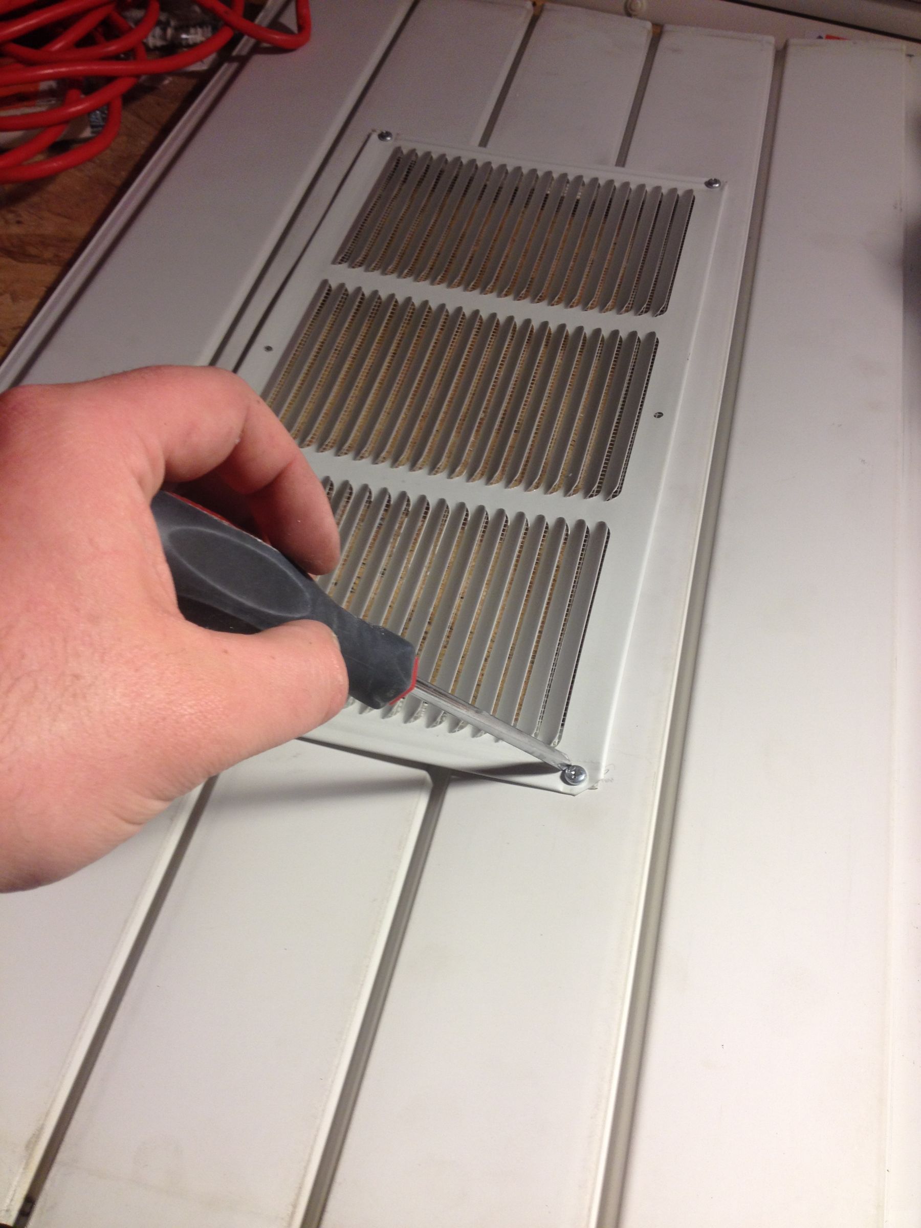 Simple Soffit Vent Installation : 7 Steps - Instructables