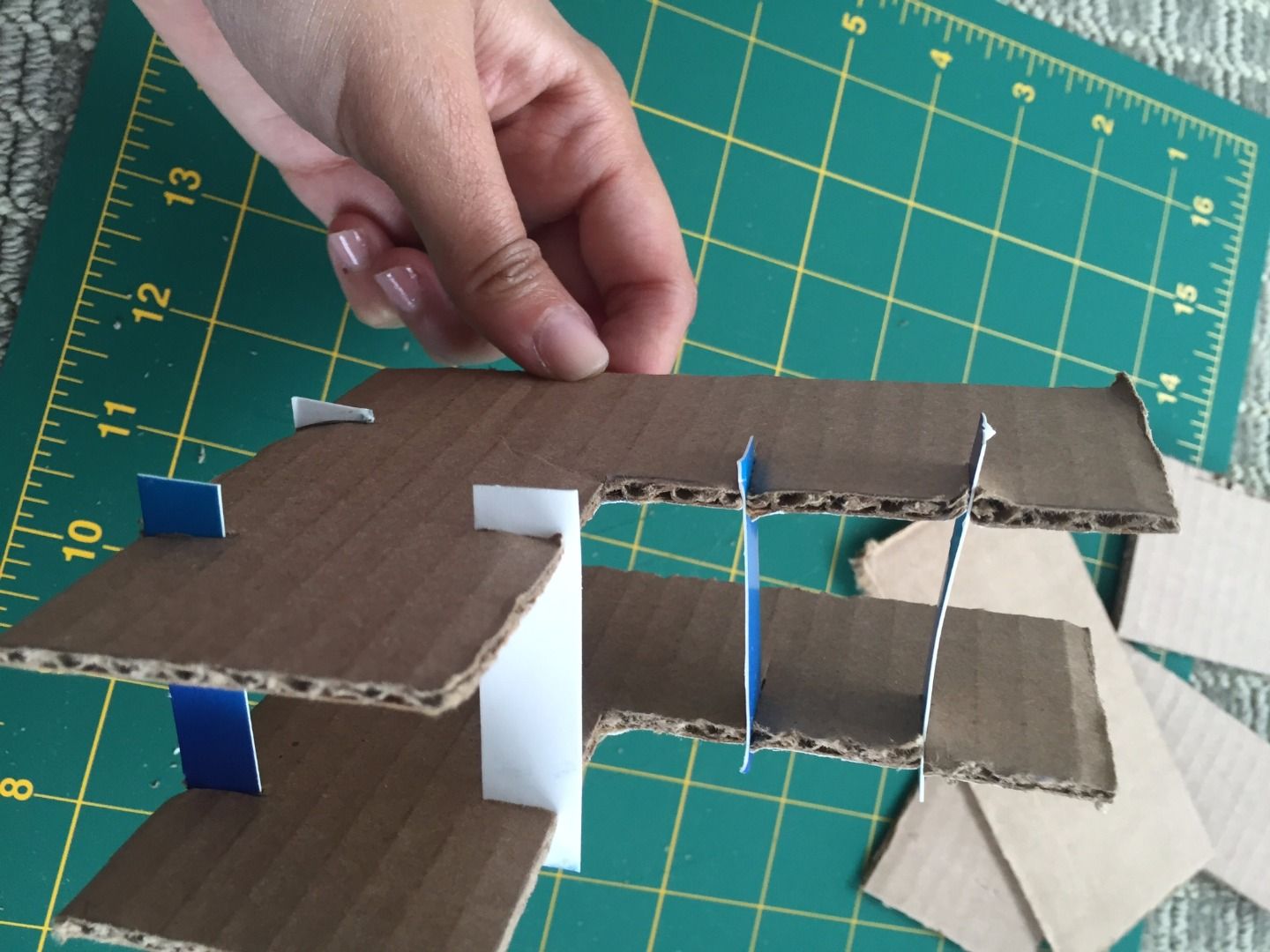 Miniature Cardboard Chairs for a Dollhouse : 9 Steps - Instructables