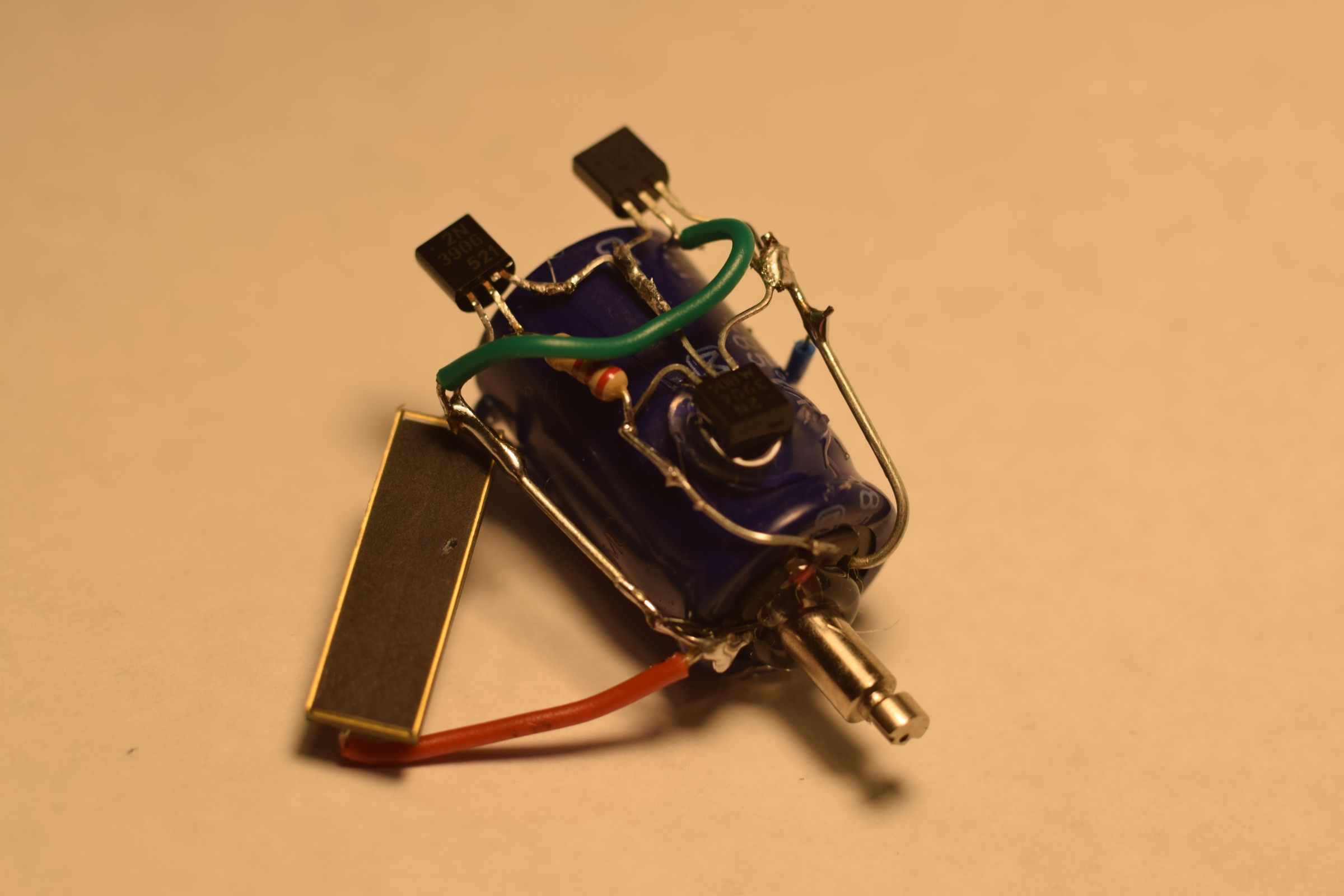 Make a Solar Powered Bug Robot : 9 Steps (with Pictures) - Instructables