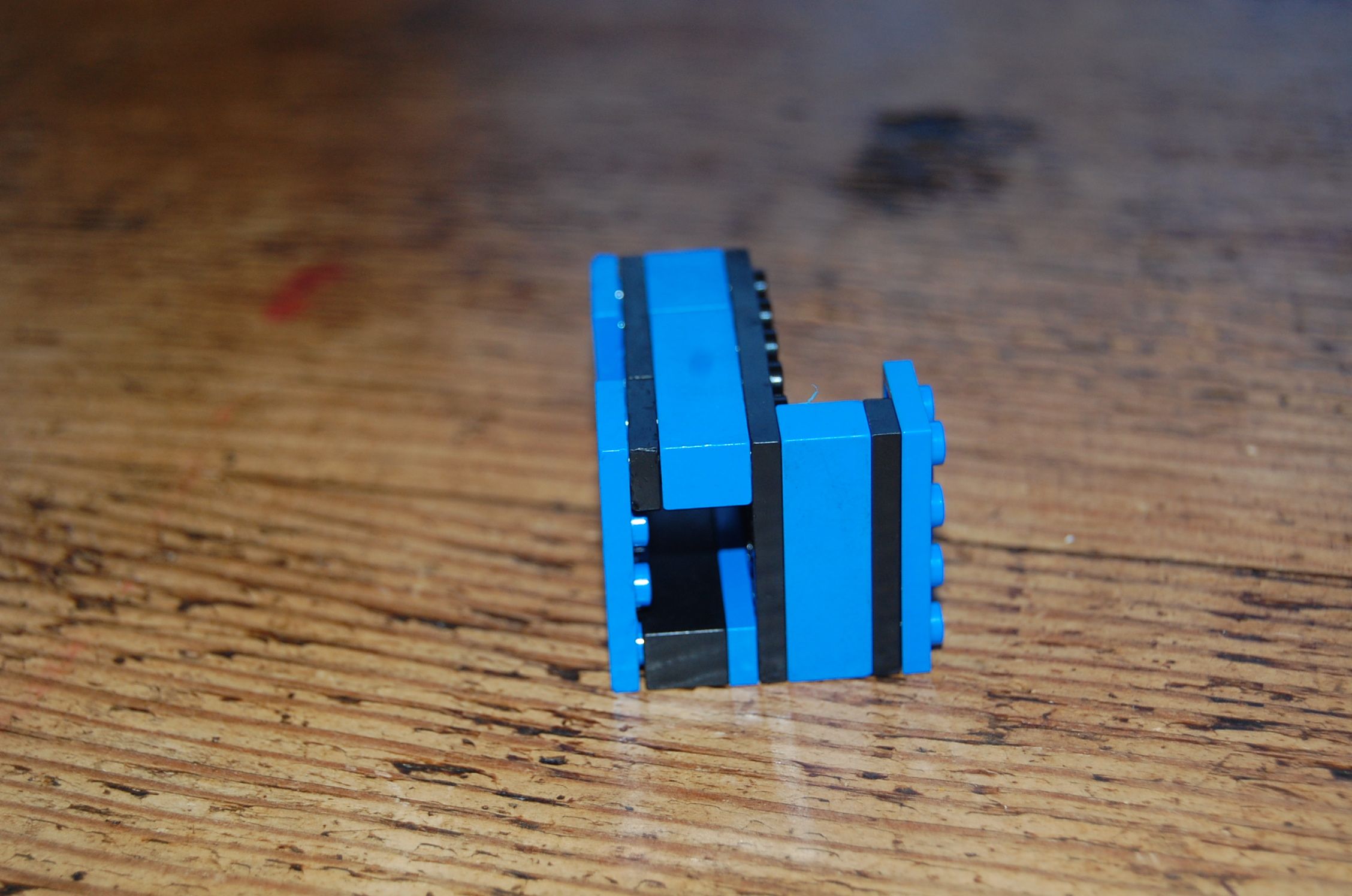 How to Make a Lego Headphone/ IPod Holder : 3 Steps (with Pictures ...