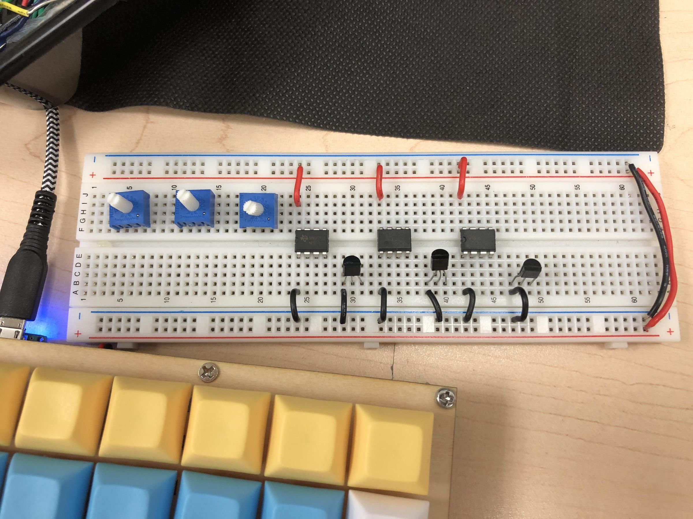 My First Handwired Keyboard With Analog Controlled RGB Underglow : 8 ...