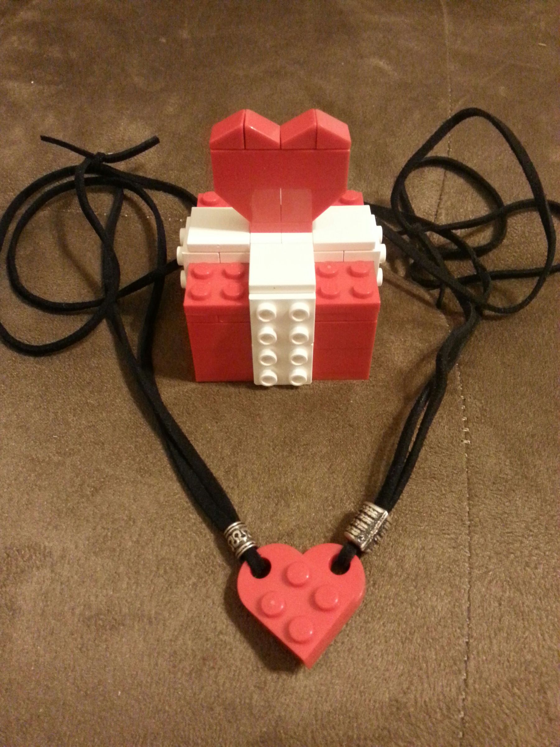 Lego Interlocking Heart Pendants : 4 Steps (with Pictures) - Instructables