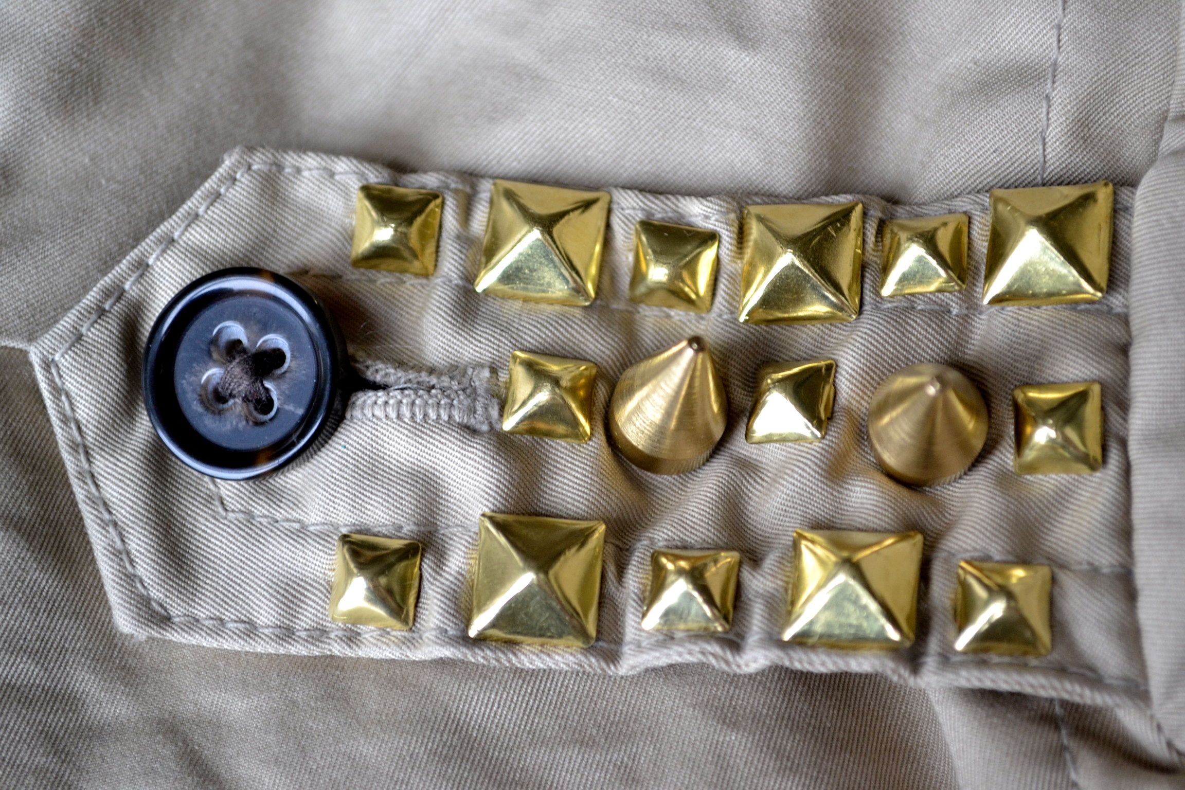DIY Studded Trench Coat : 4 Steps (with Pictures) - Instructables