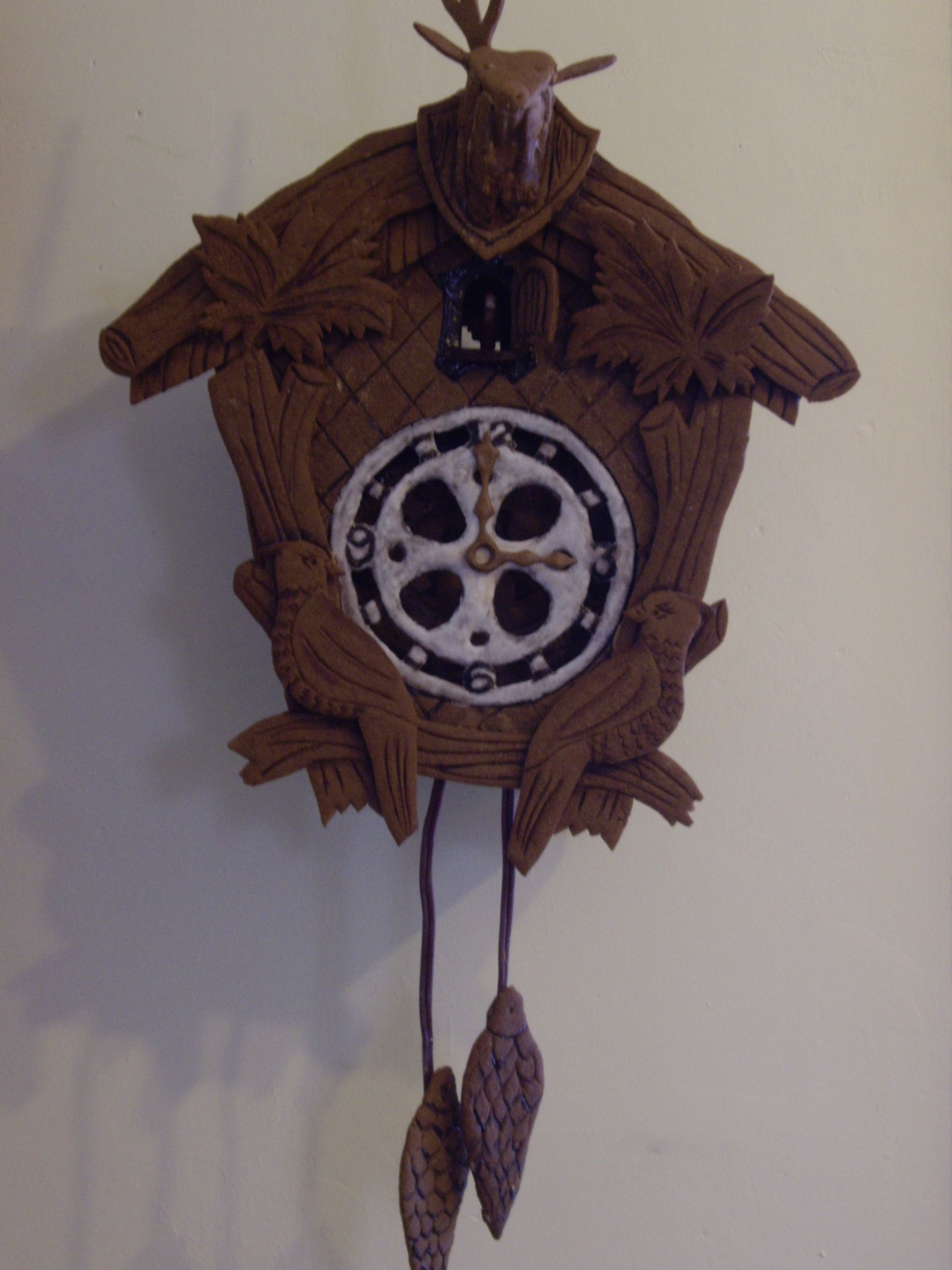 Edible Gingerbread Cuckoo Clock With Internal Gears : 9 Steps (with ...