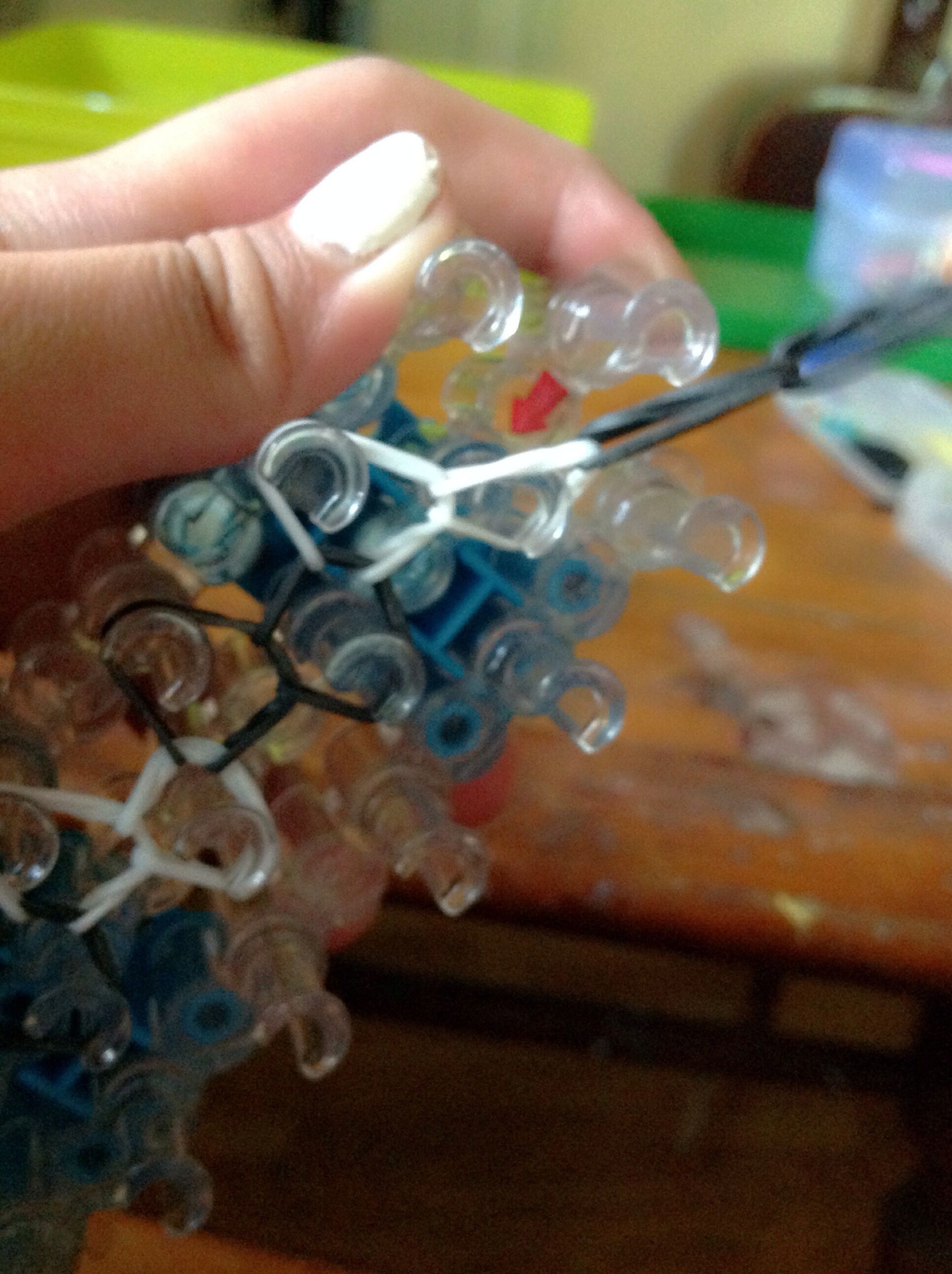 Rainbow Loom: Single Chain Bracelet : 5 Steps - Instructables