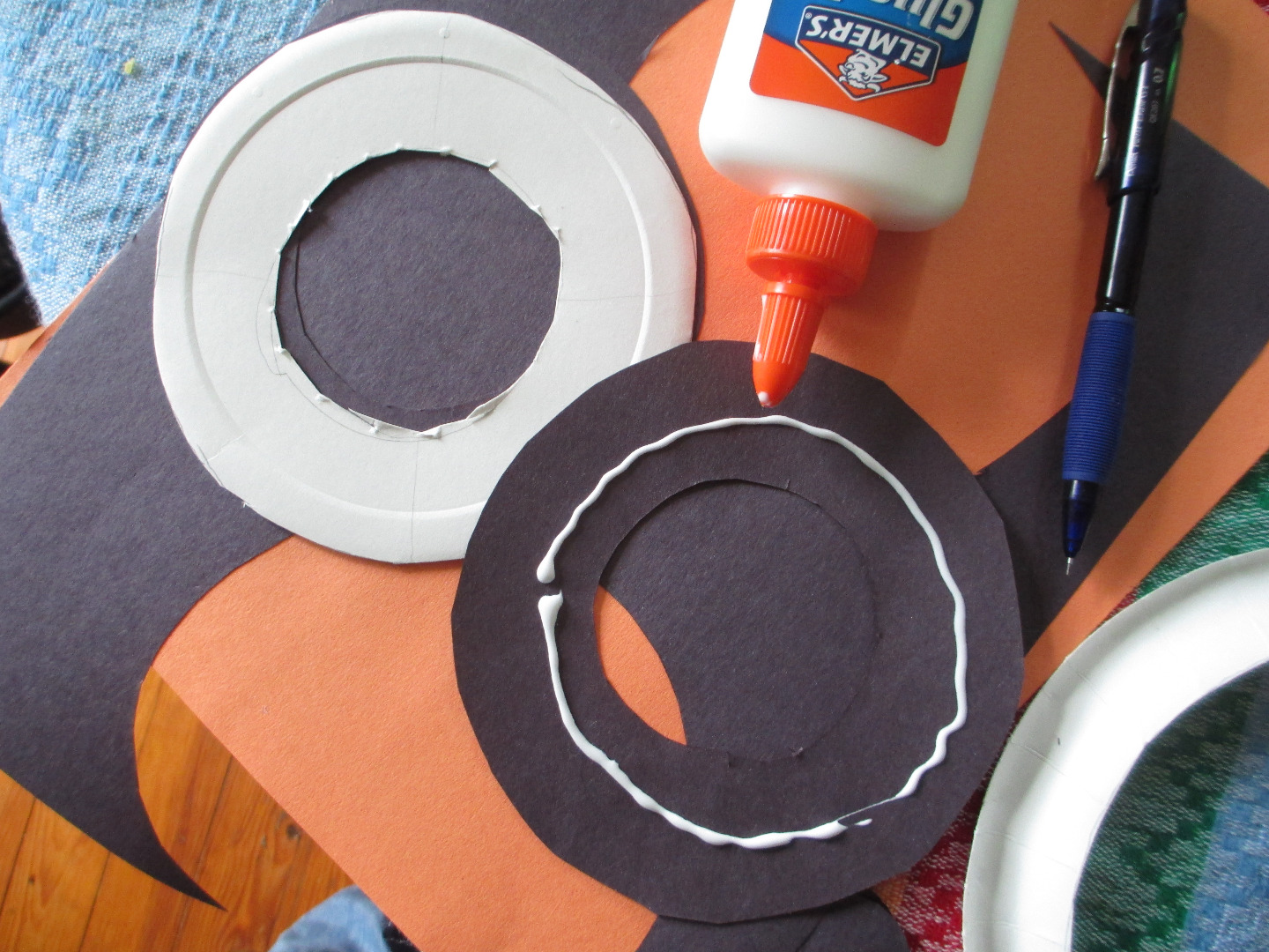 Mr. Hat Puppet : 5 Steps - Instructables