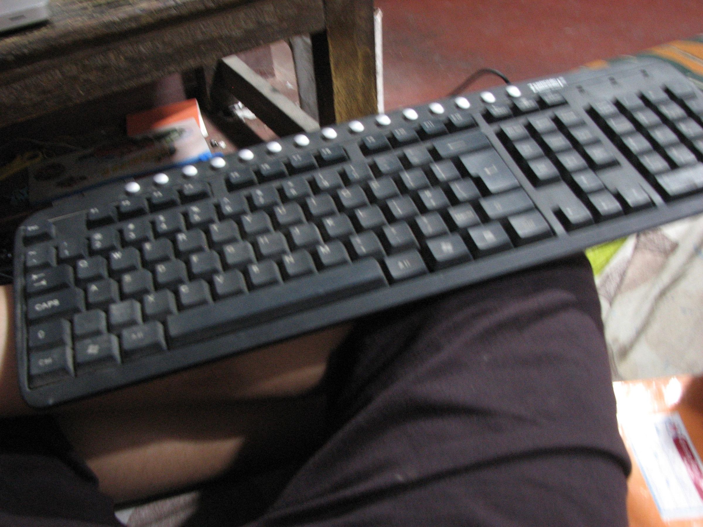 Restoring a Old Broken Keyboard(How to Restore Old Electronics DIY ...