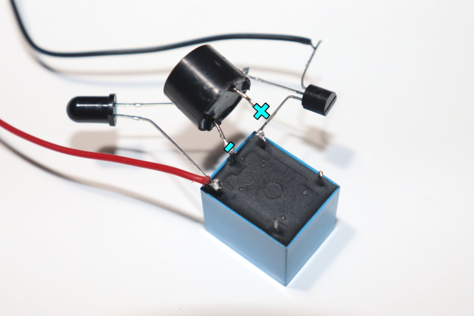 Very Sensitive Fire Alarm Circuit Using Relay : 9 Steps - Instructables