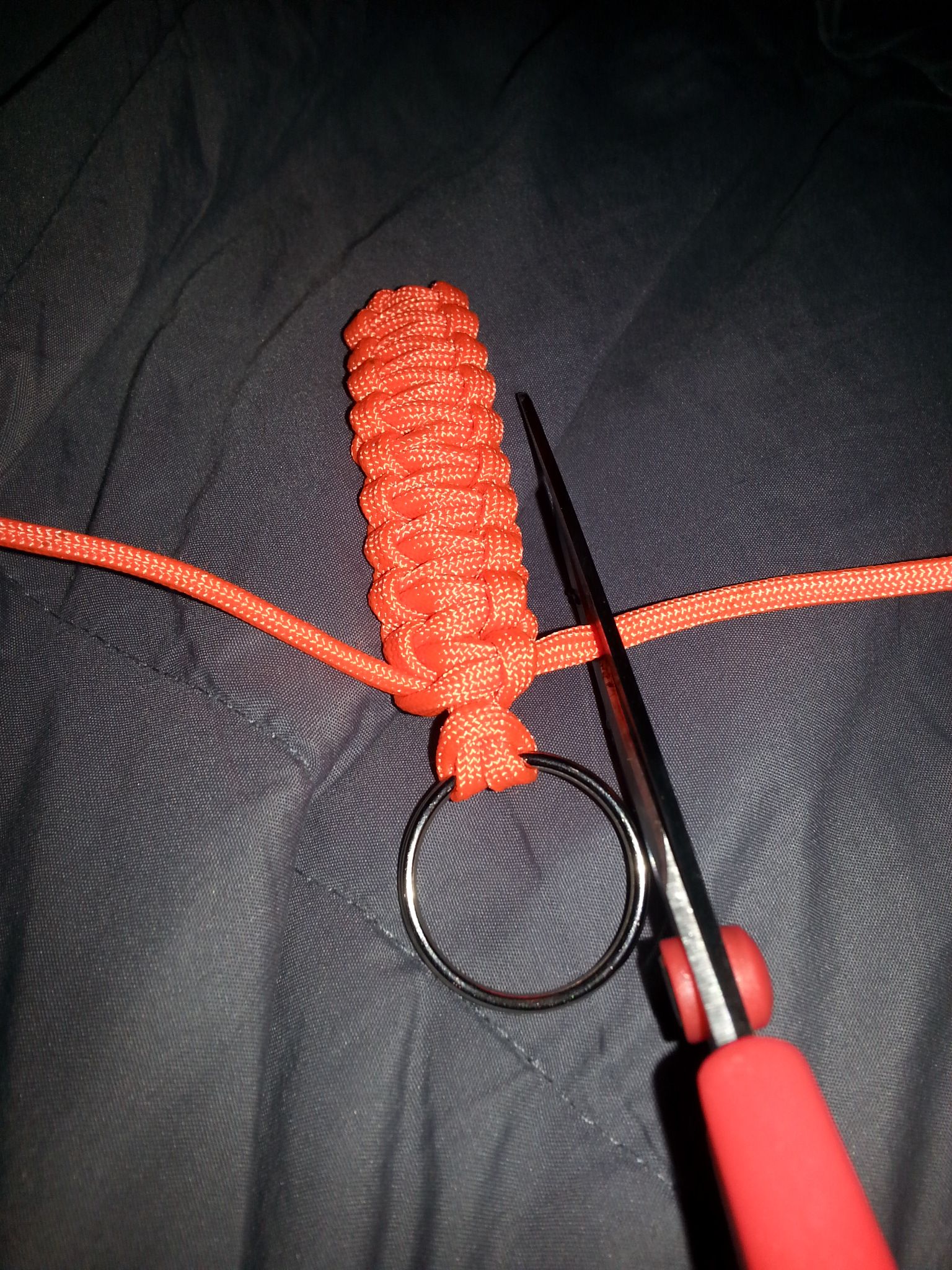 Easy Paracord Key Chain : 7 Steps (with Pictures) - Instructables