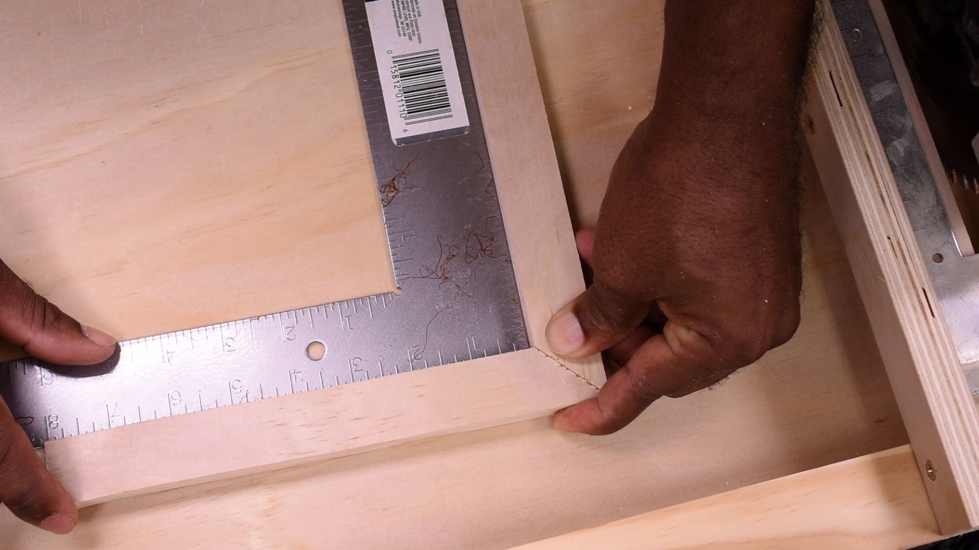 MAX CUT 2 Circular Saw Crosscut & Miter Jig : 11 Steps (with Pictures ...