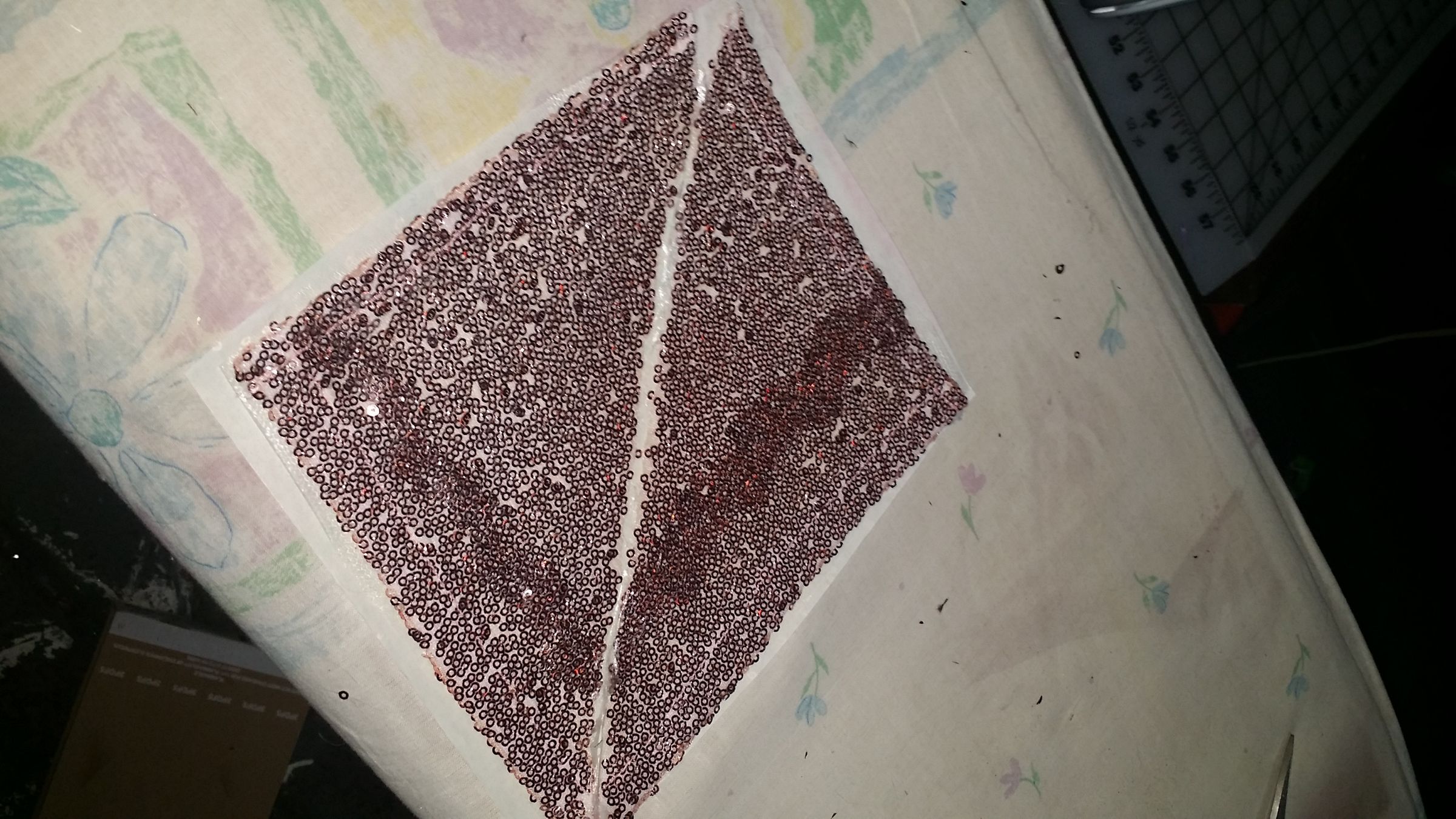How to Make Sequin Appliques : 7 Steps (with Pictures) - Instructables