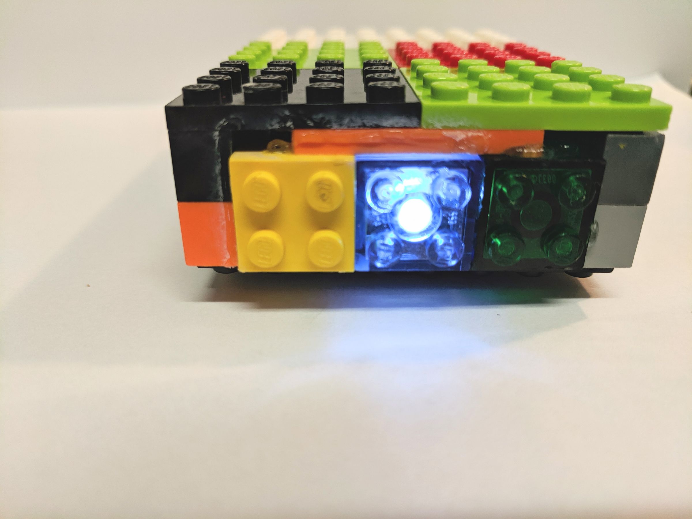 DIY : Lego UV LED Flashlight / Homemade Pet Urine Detector : 3 Steps ...