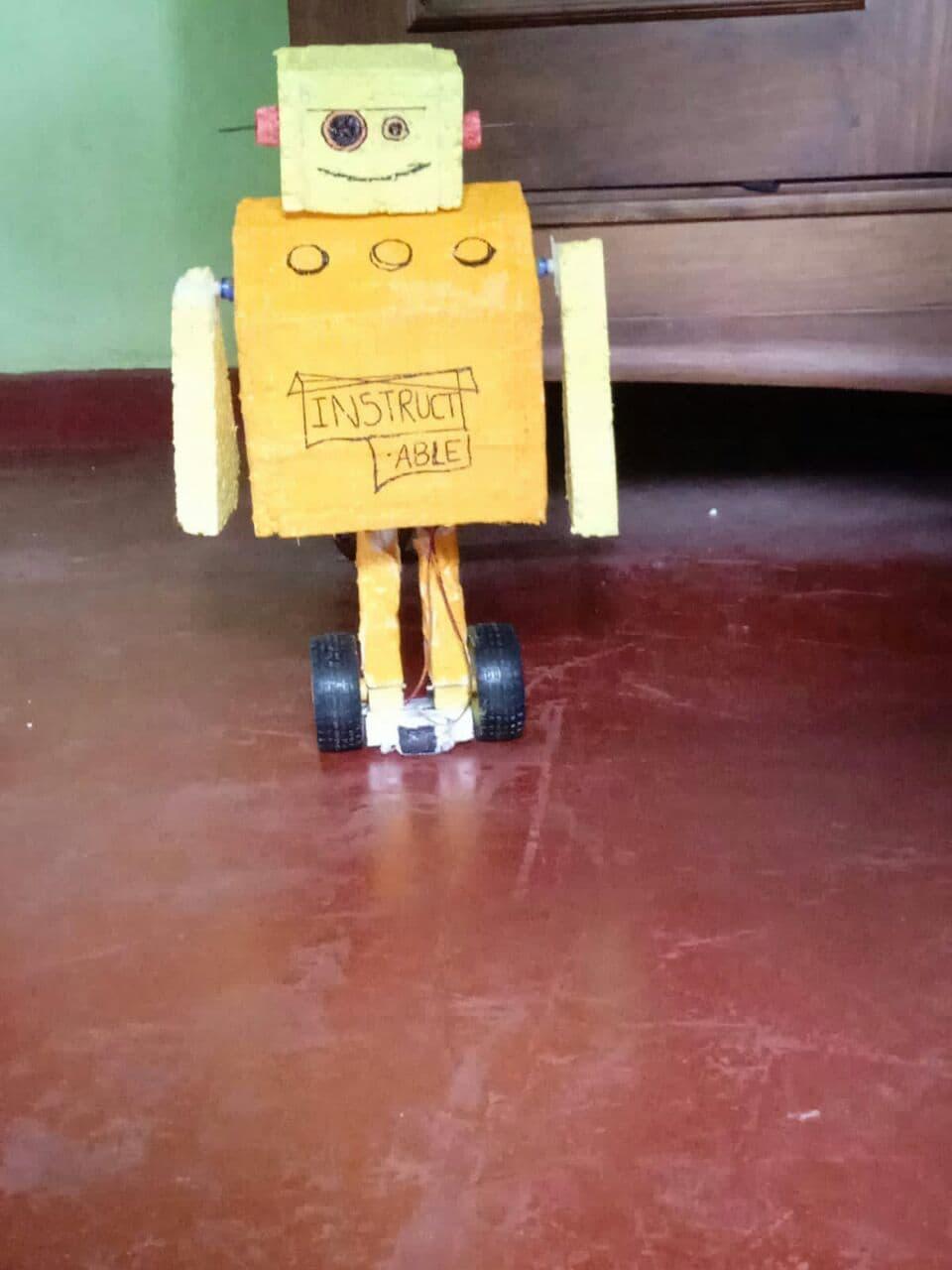 BLUETOOTH CONTROLL INSTRUCTABLES ROBOT V1 : 7 Steps - Instructables