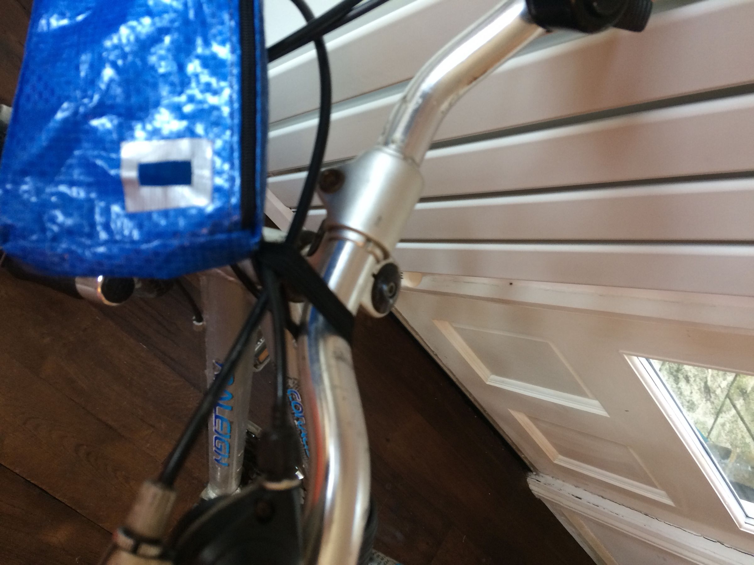 Make a Camera Bag for Your Bike : 13 Steps - Instructables