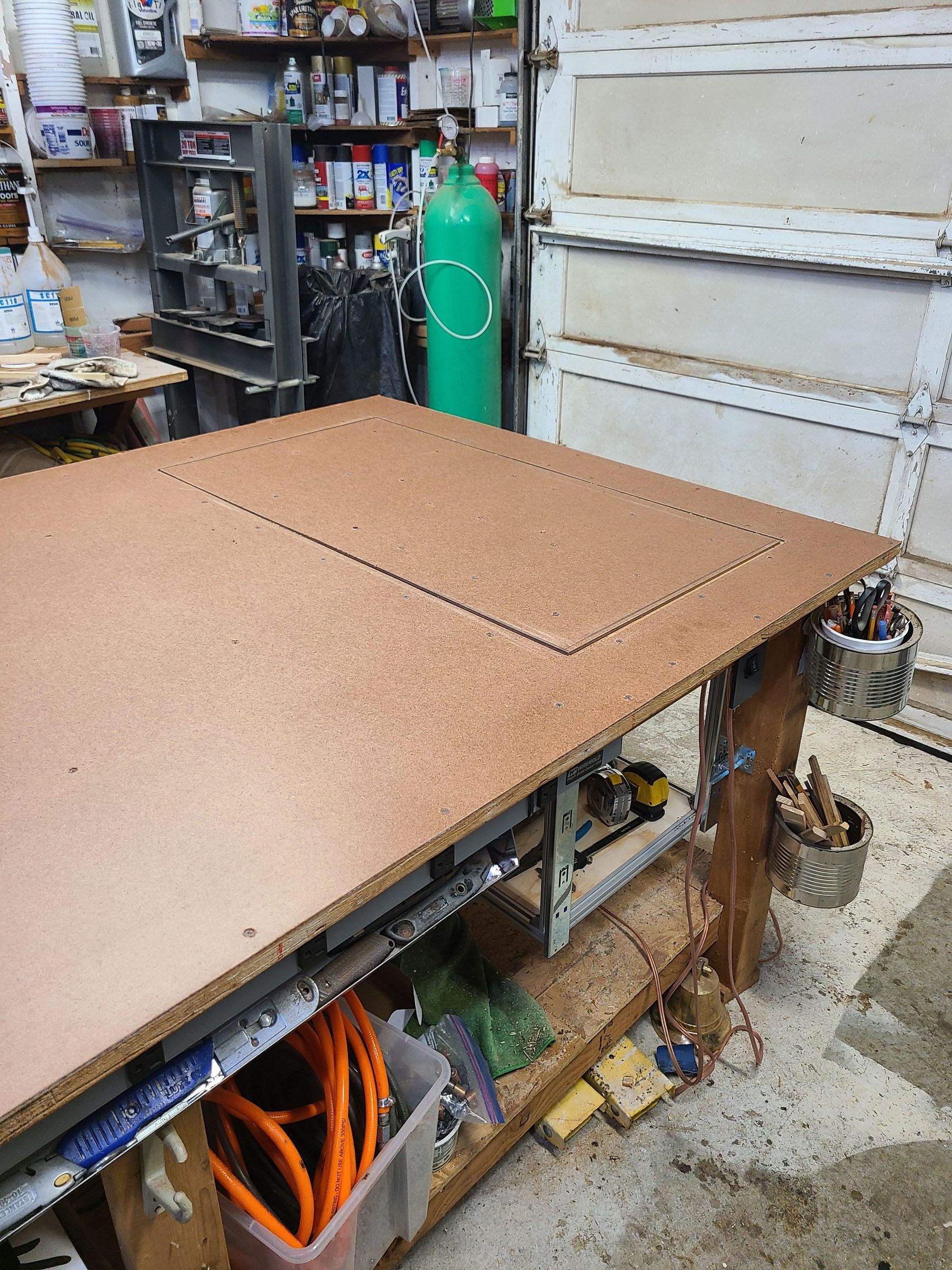Powered Rising Shelf for a Workbench / Outfeed Table : 4 Steps (with ...