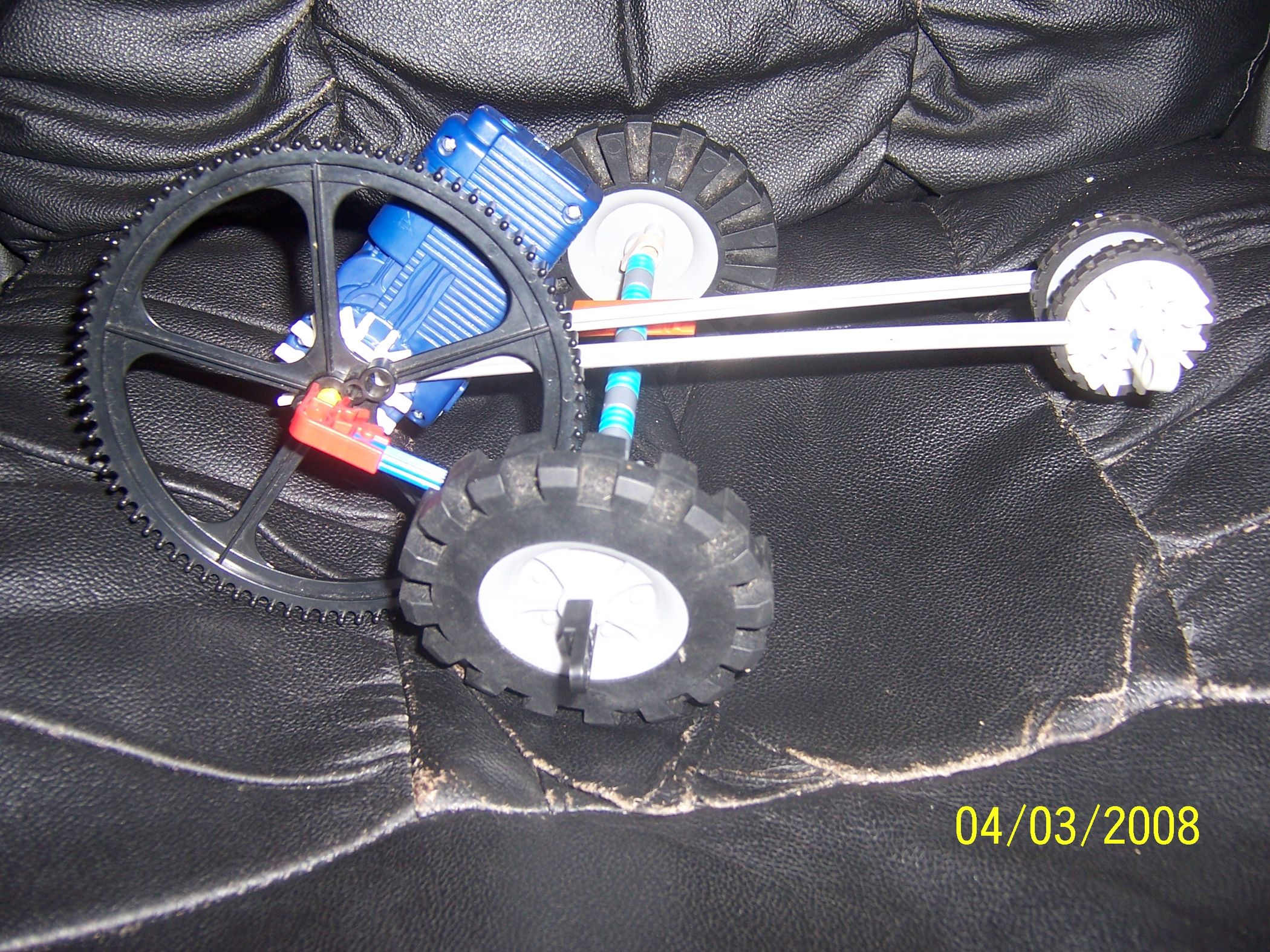 K'NEX Gear-Motor Dragster : 6 Steps - Instructables