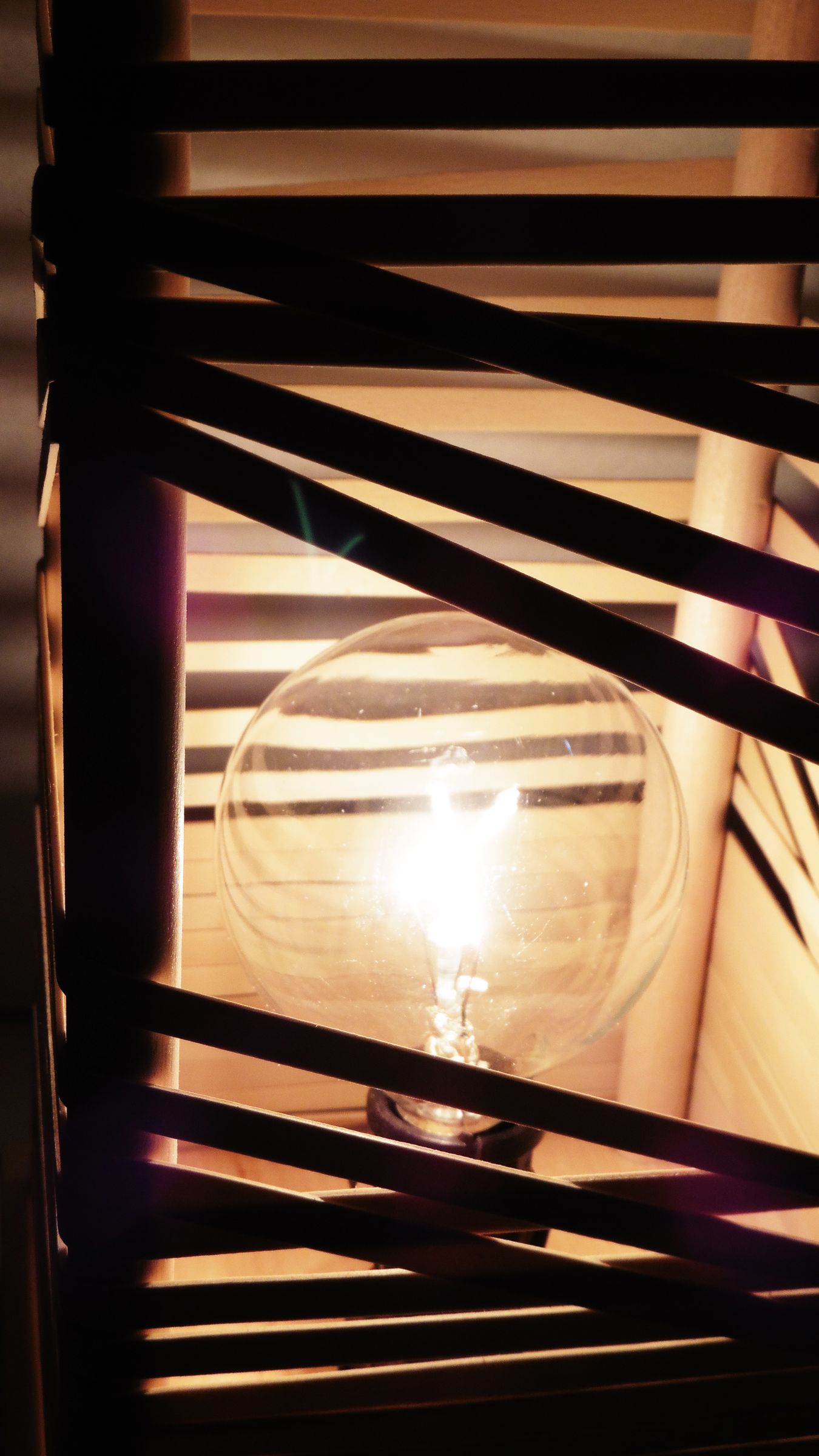 Rubber Band Lamp : 9 Steps (with Pictures) - Instructables