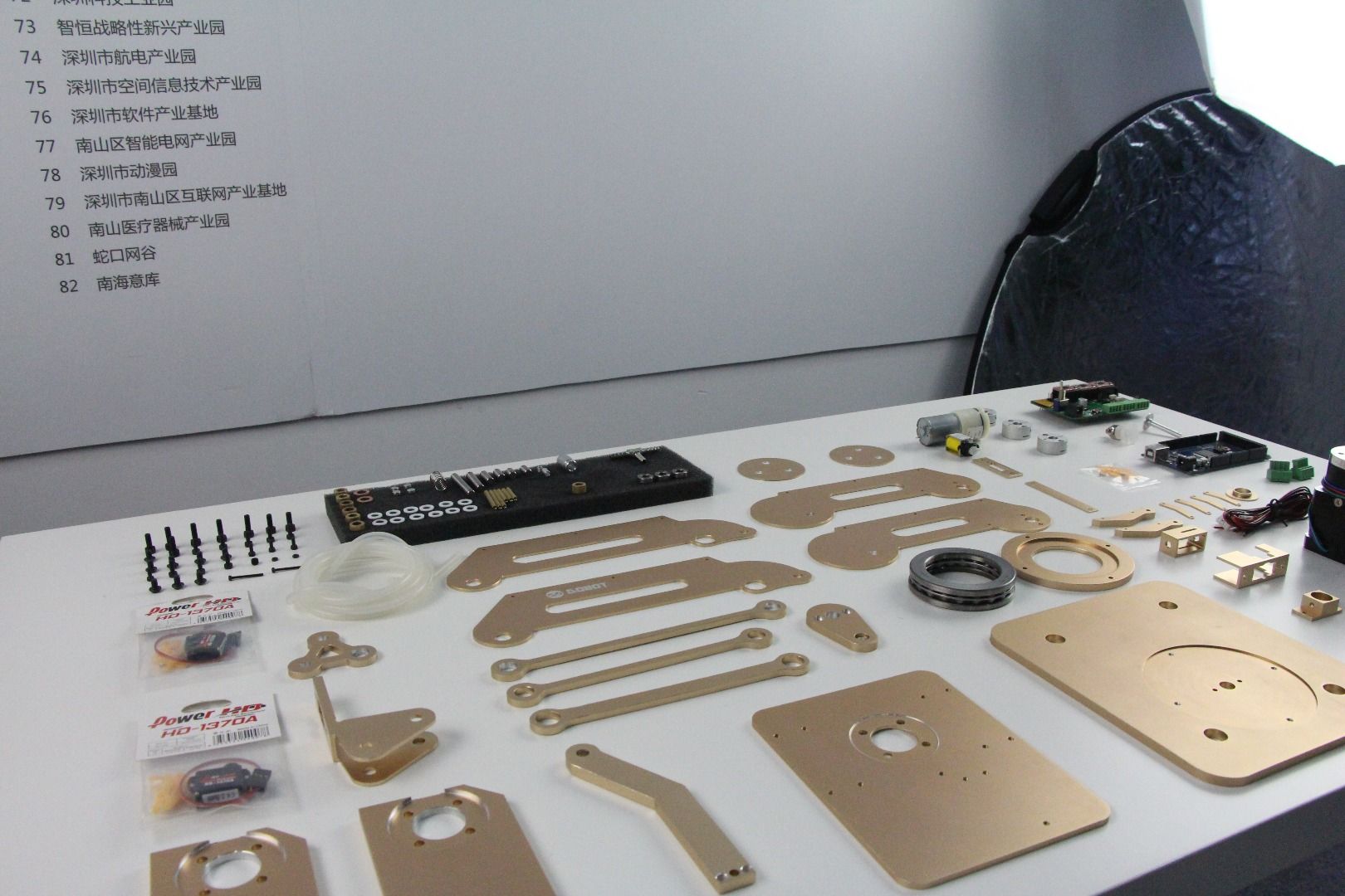 A Multi-controlled High Precision Desktop Robotic Arm : 7 Steps ...