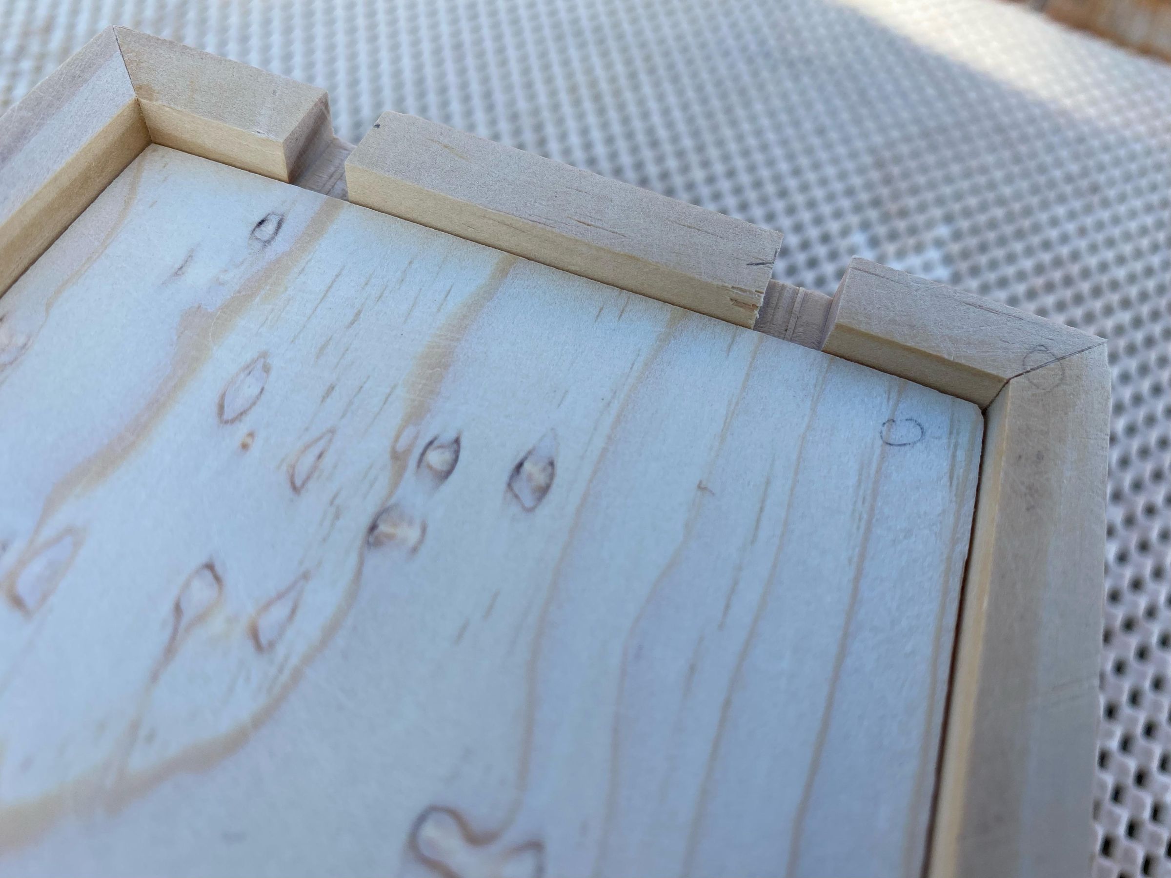 Suspended Box Lid : 7 Steps (with Pictures) - Instructables