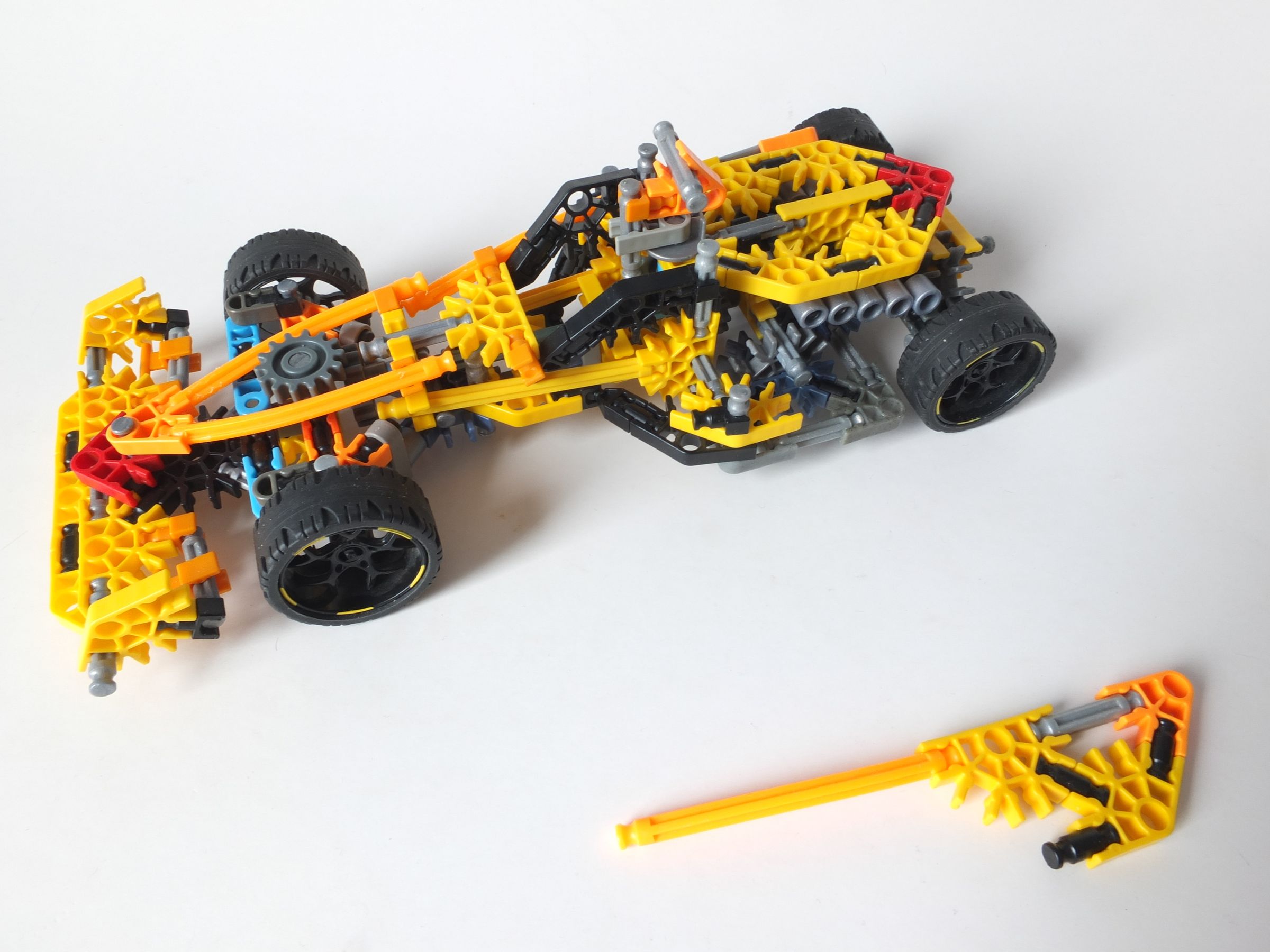 K'NEX F1 Race Car : 4 Steps - Instructables