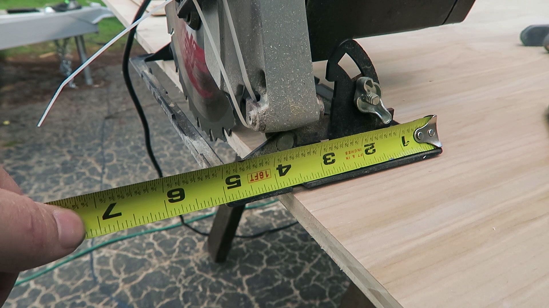 Perfect Cuts With a Circular Saw Guide : 5 Steps (with Pictures ...