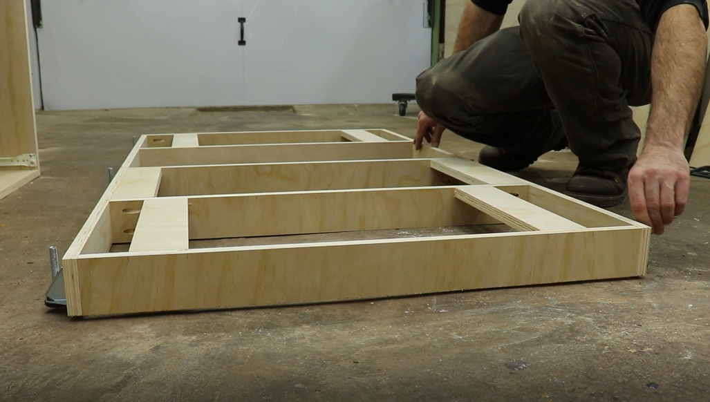 T-Track Assembly Table/Outfeed Table : 23 Steps - Instructables