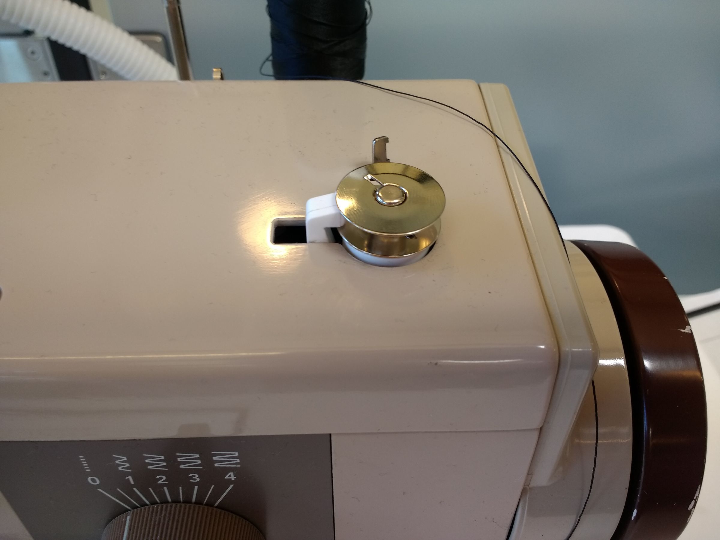 Pier 9 Guides: Bernina 950 Semi Industrial Sewing Machine BASIC USE : 4 ...