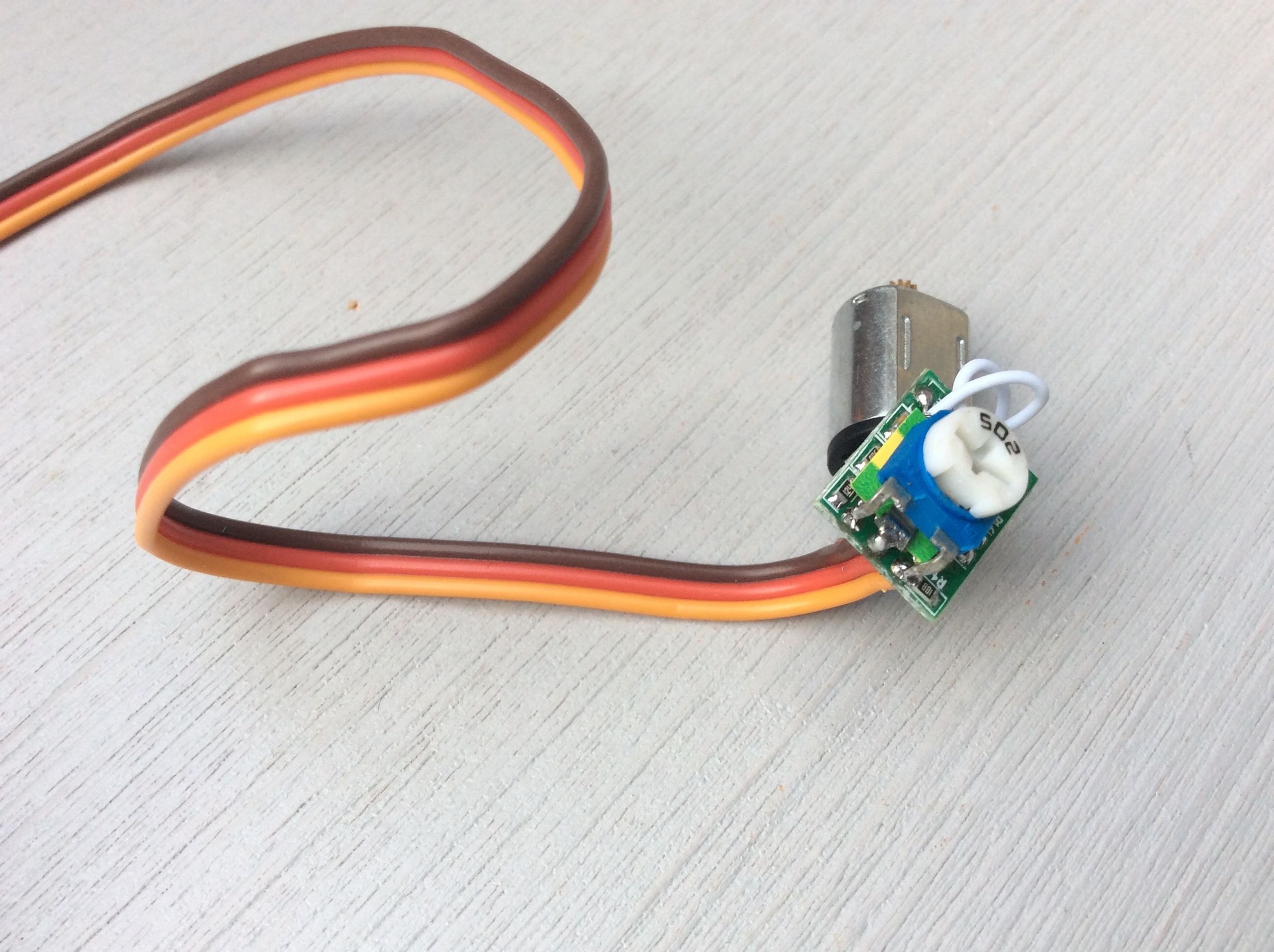 How to Make a Fullyrotational Servo : 7 Steps (with Pictures ...