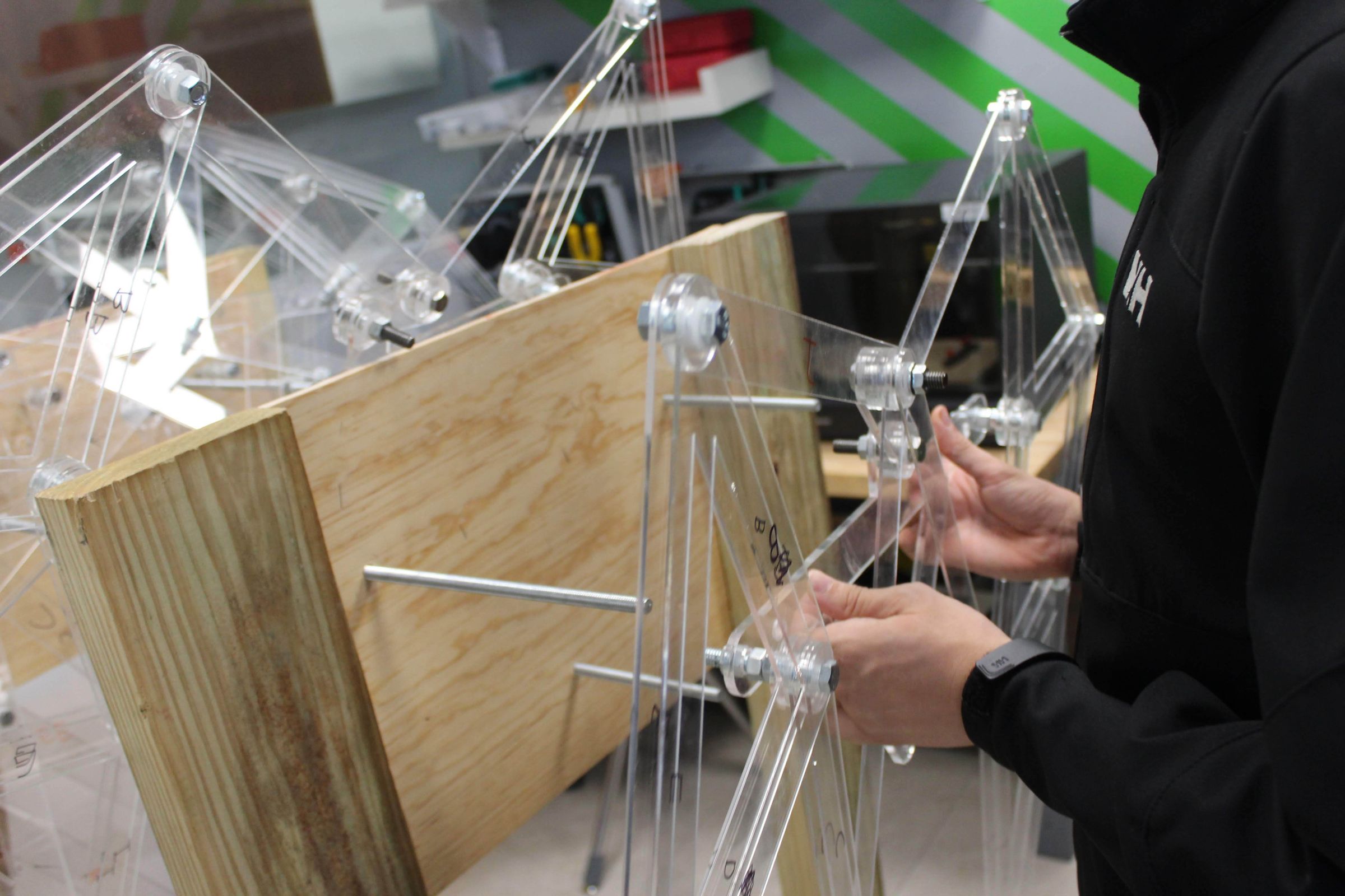 How to Build a Strandbeest Leg : 7 Steps (with Pictures) - Instructables